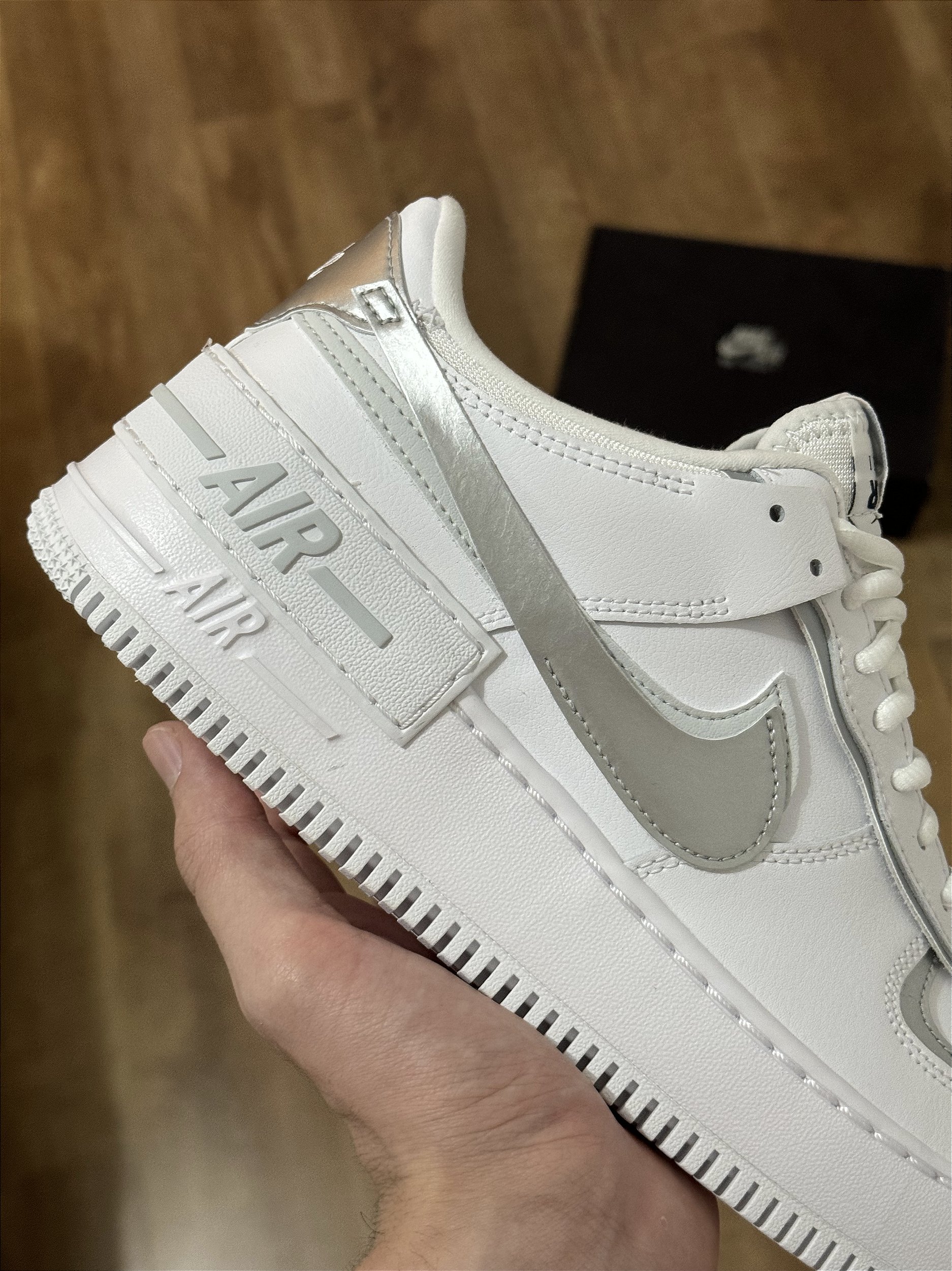 NIKE AIR FORCE 1 SHADOW “White/metallic silver” - Corre de Rua