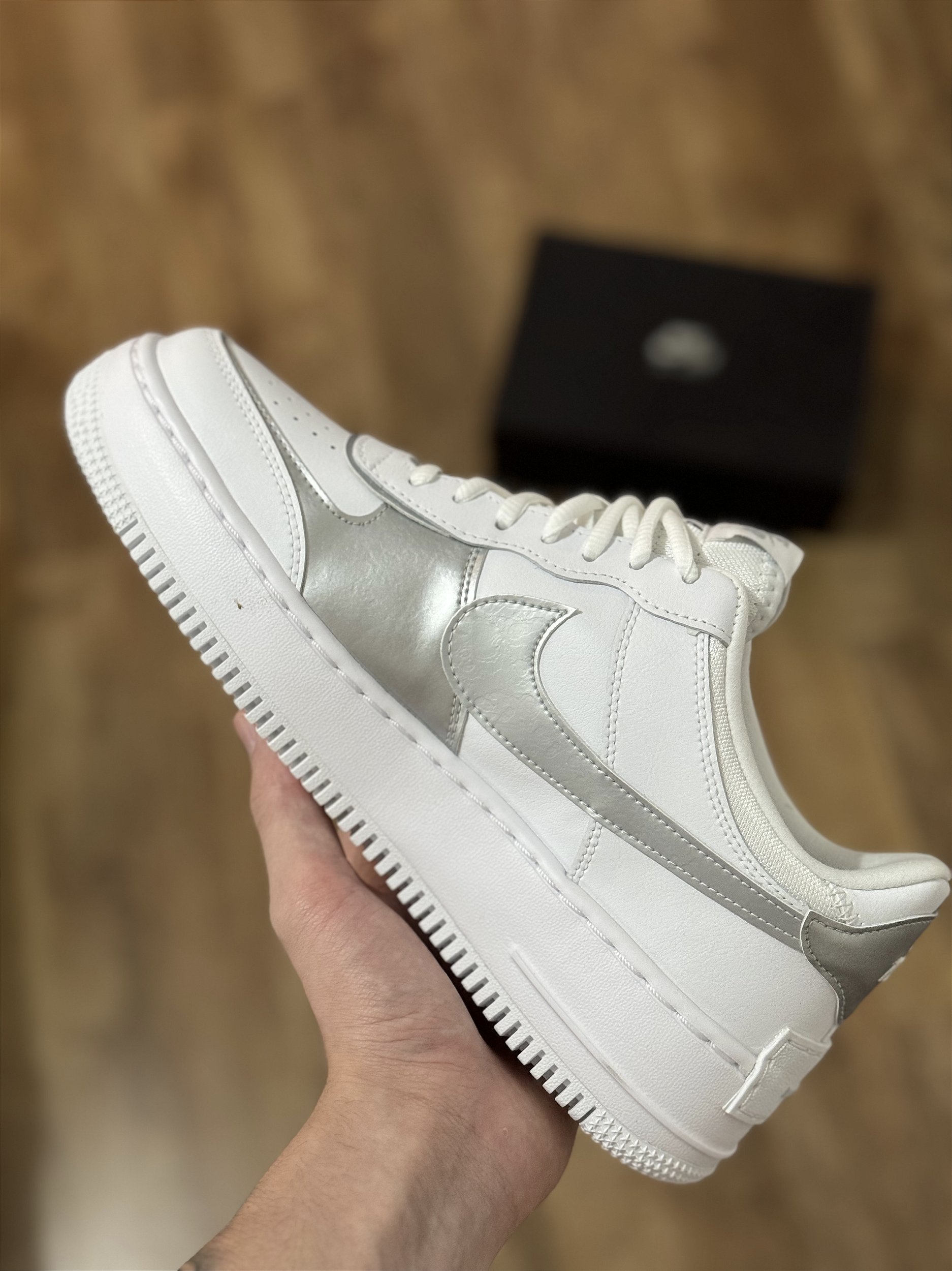 NIKE AIR FORCE 1 SHADOW “White/metallic silver” - Corre de Rua