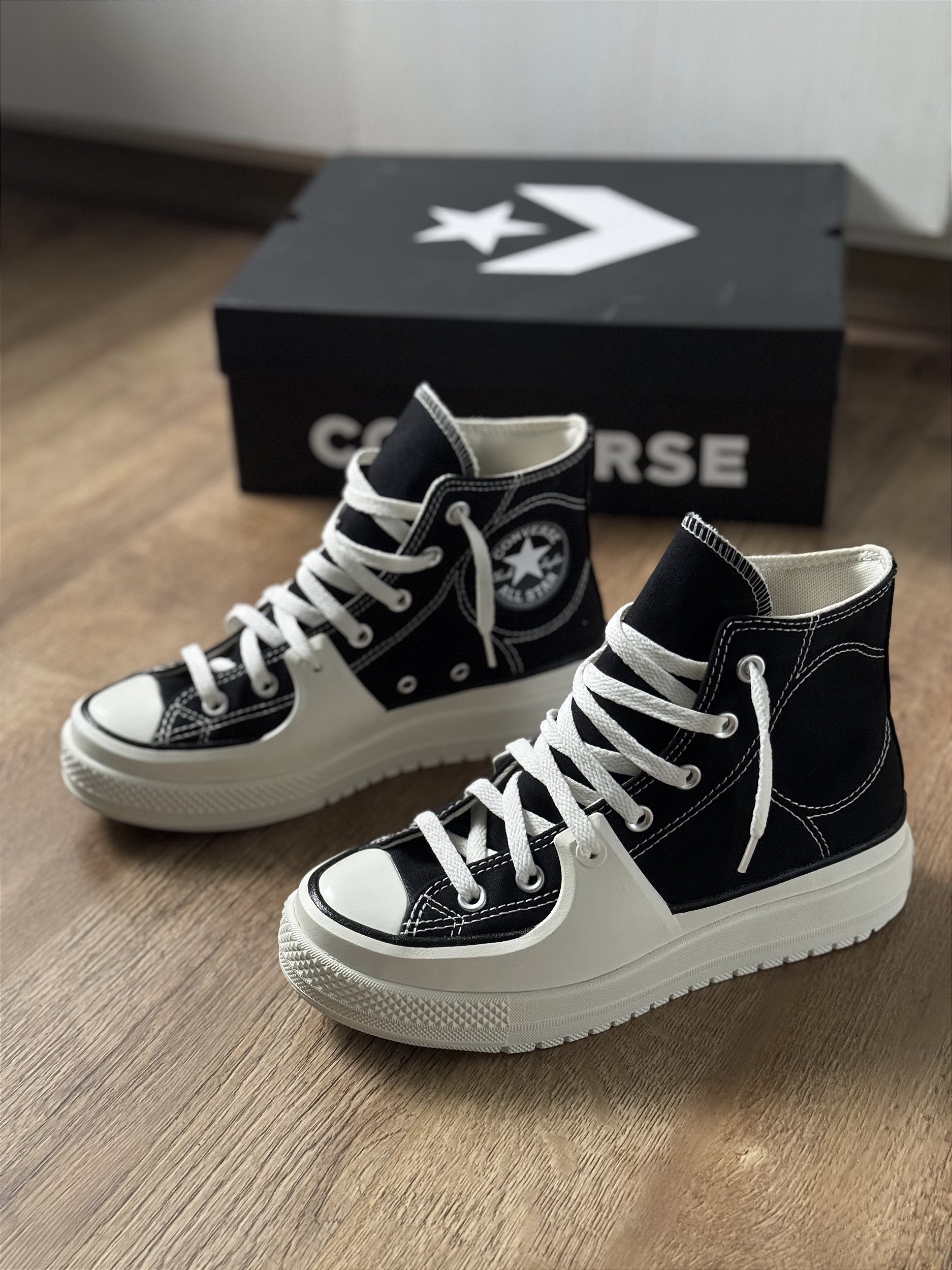 CONVERSE CTAS CONSTRUCT HI (preto) - Corre de Rua