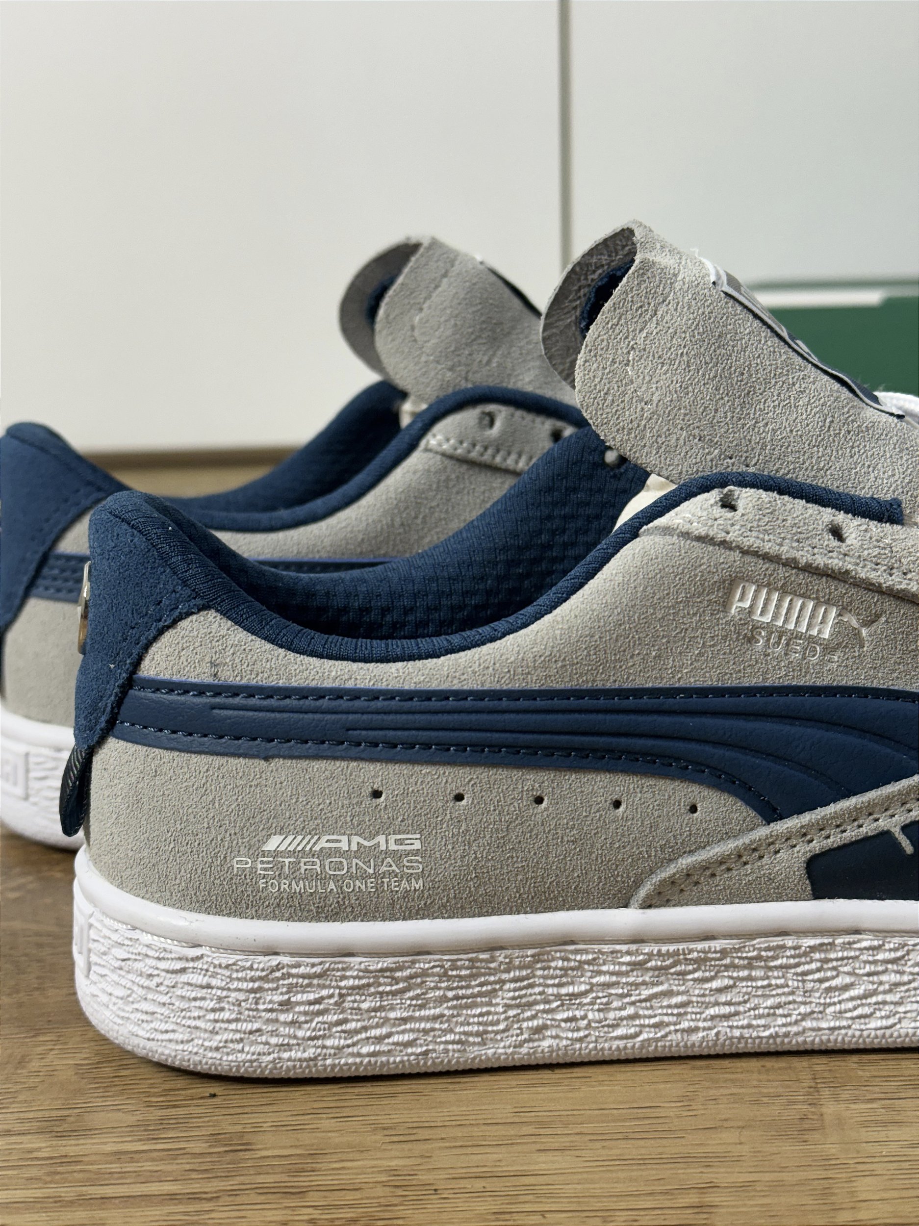 PUMA SUEDE MERCEDES CINZA + FAT LACE - Corre de Rua