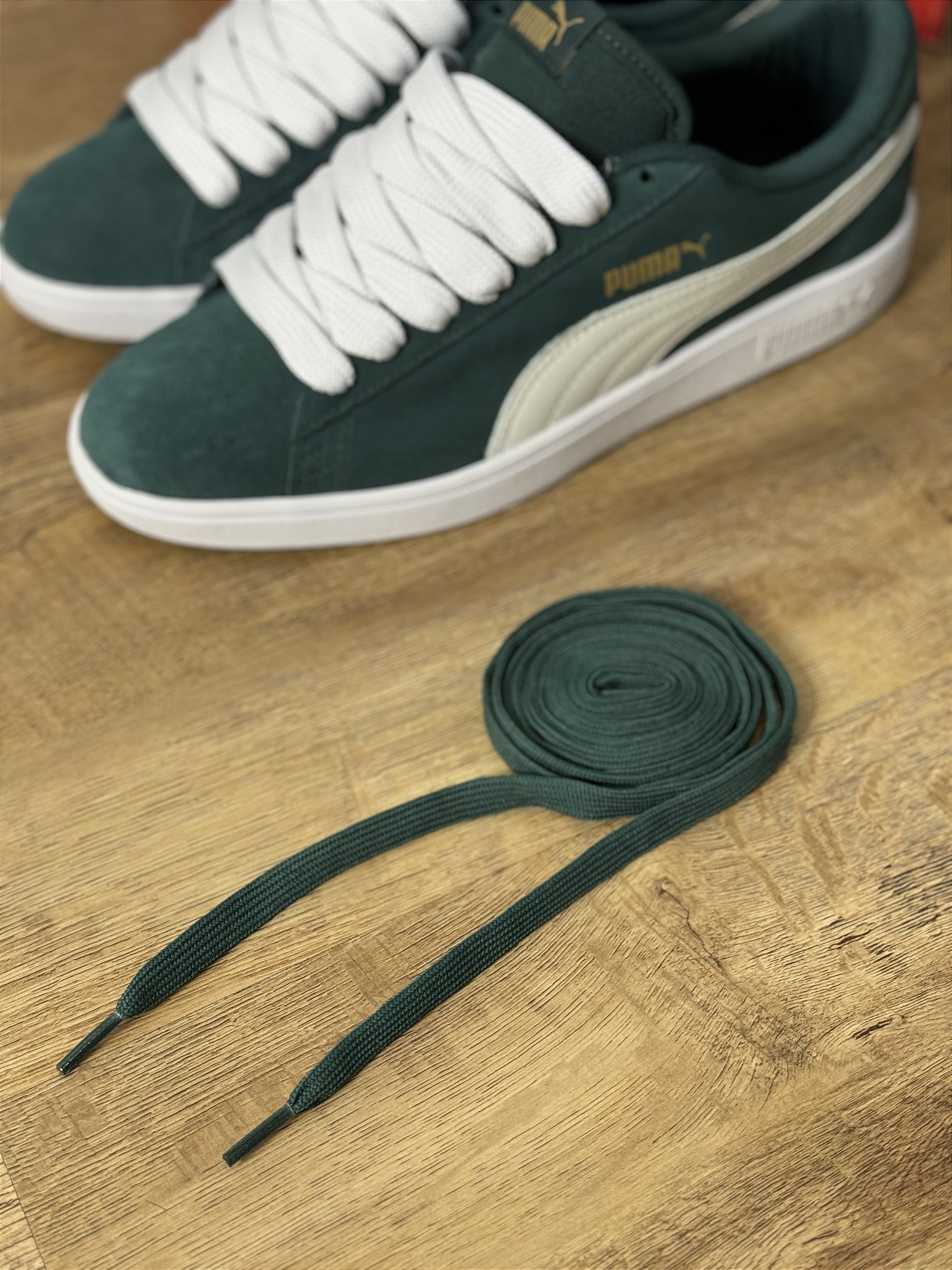 PUMA SMASH V2 VERDE + FAT LACE - Corre de Rua
