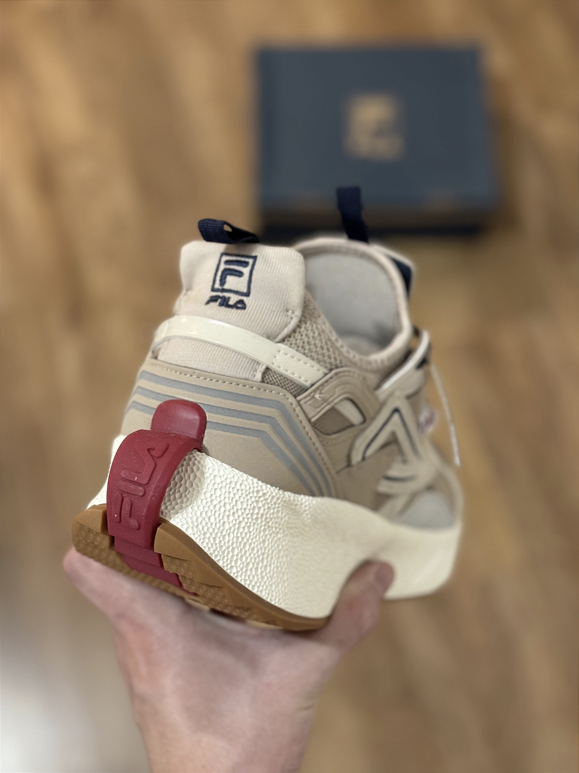 FILA FLOAT HALL (humus/navy/red) - Corre de Rua