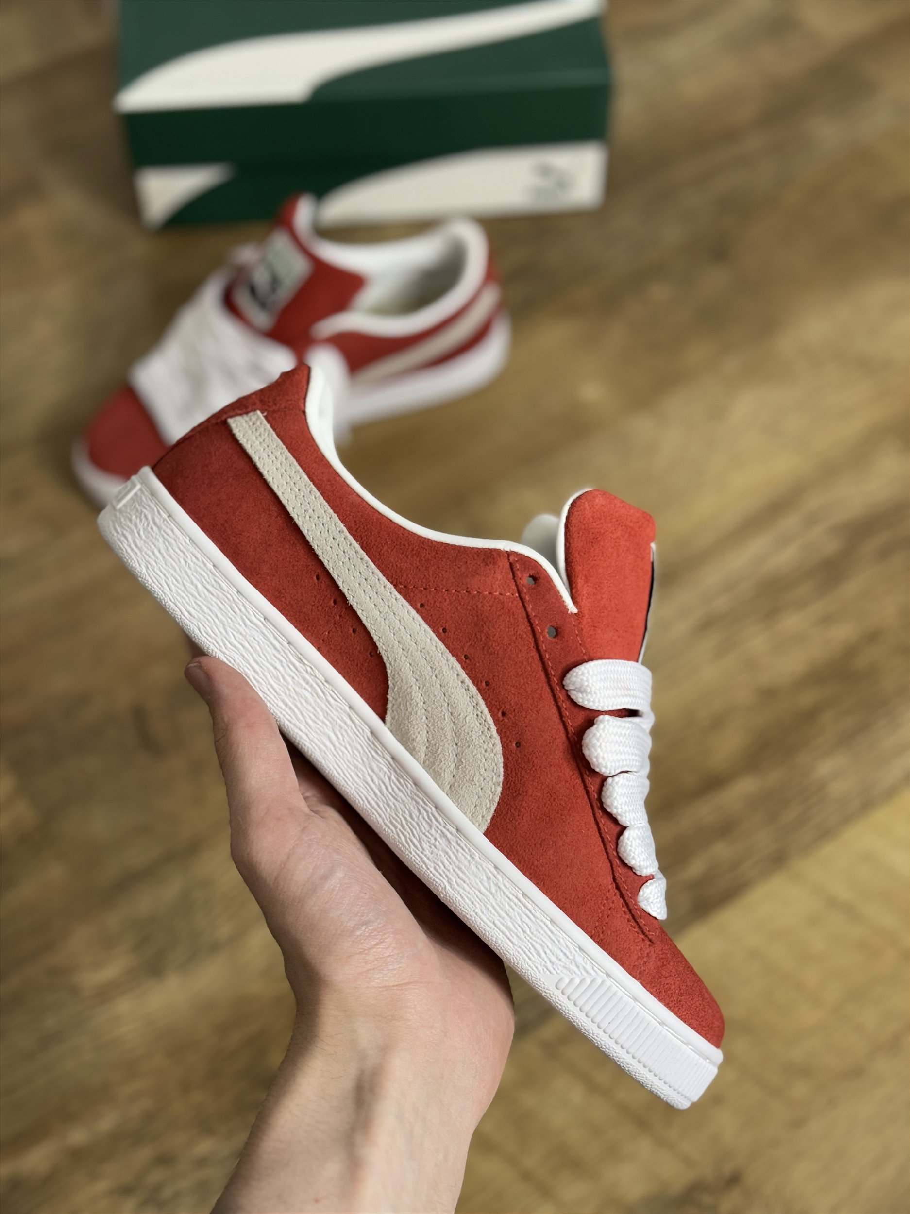 PUMA SUEDE XXI VERMELHO + FAT LACE - Corre de Rua