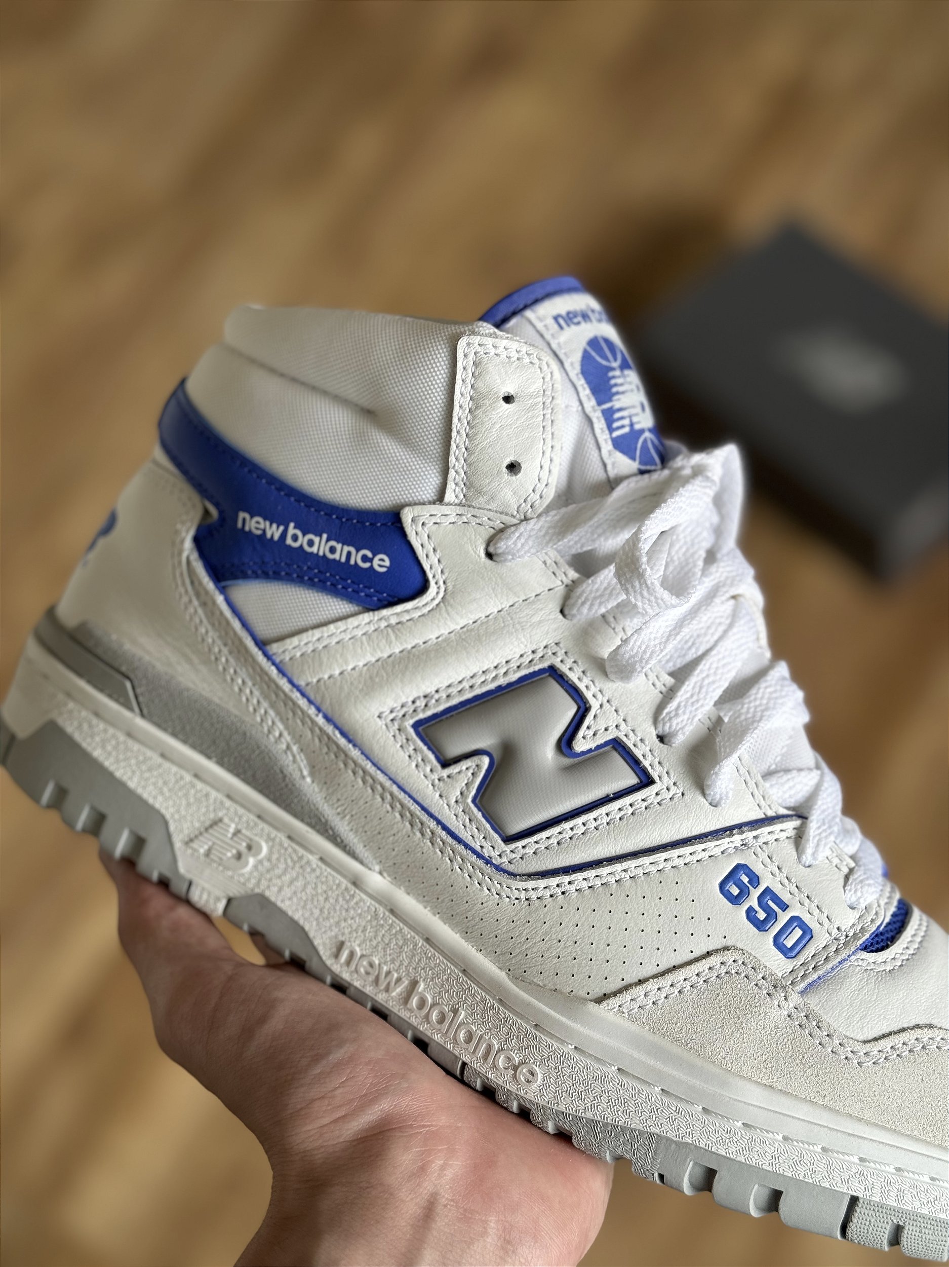 NEW BALANCE 650 (branco/azul) - Corre de Rua