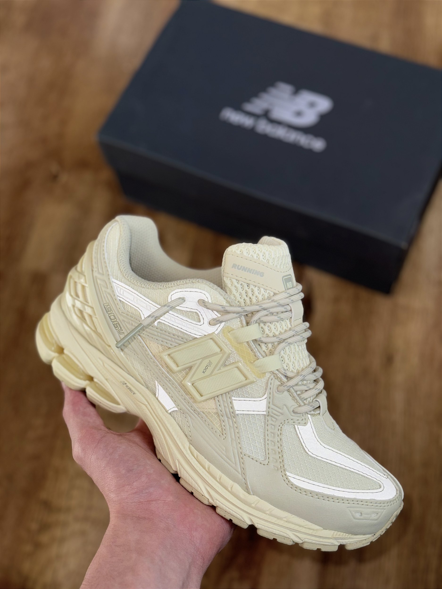 NEW BALANCE 1906N (bege) - Corre de Rua