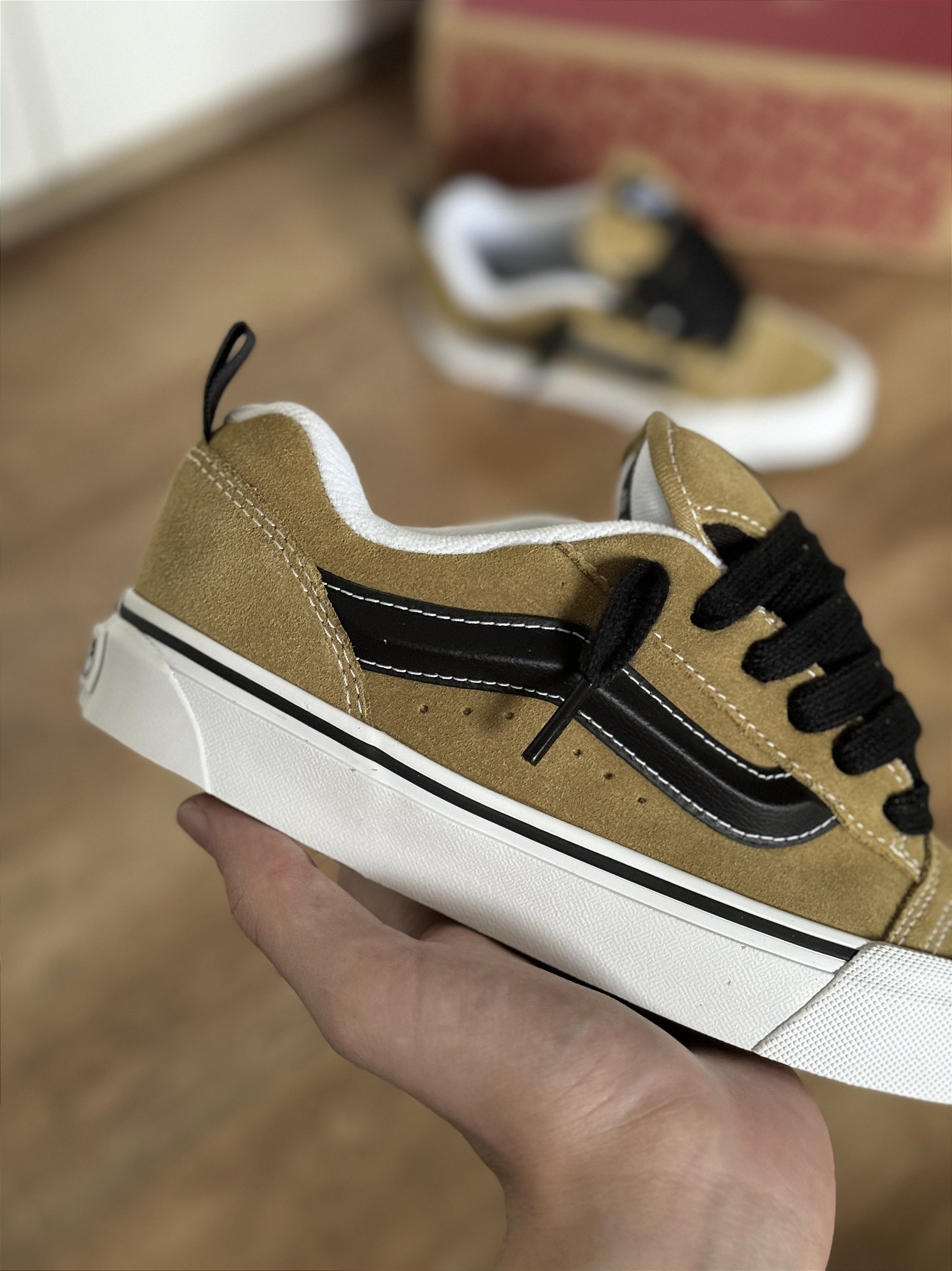 VANS KNU SKOOL (suede antelope) - Corre de Rua