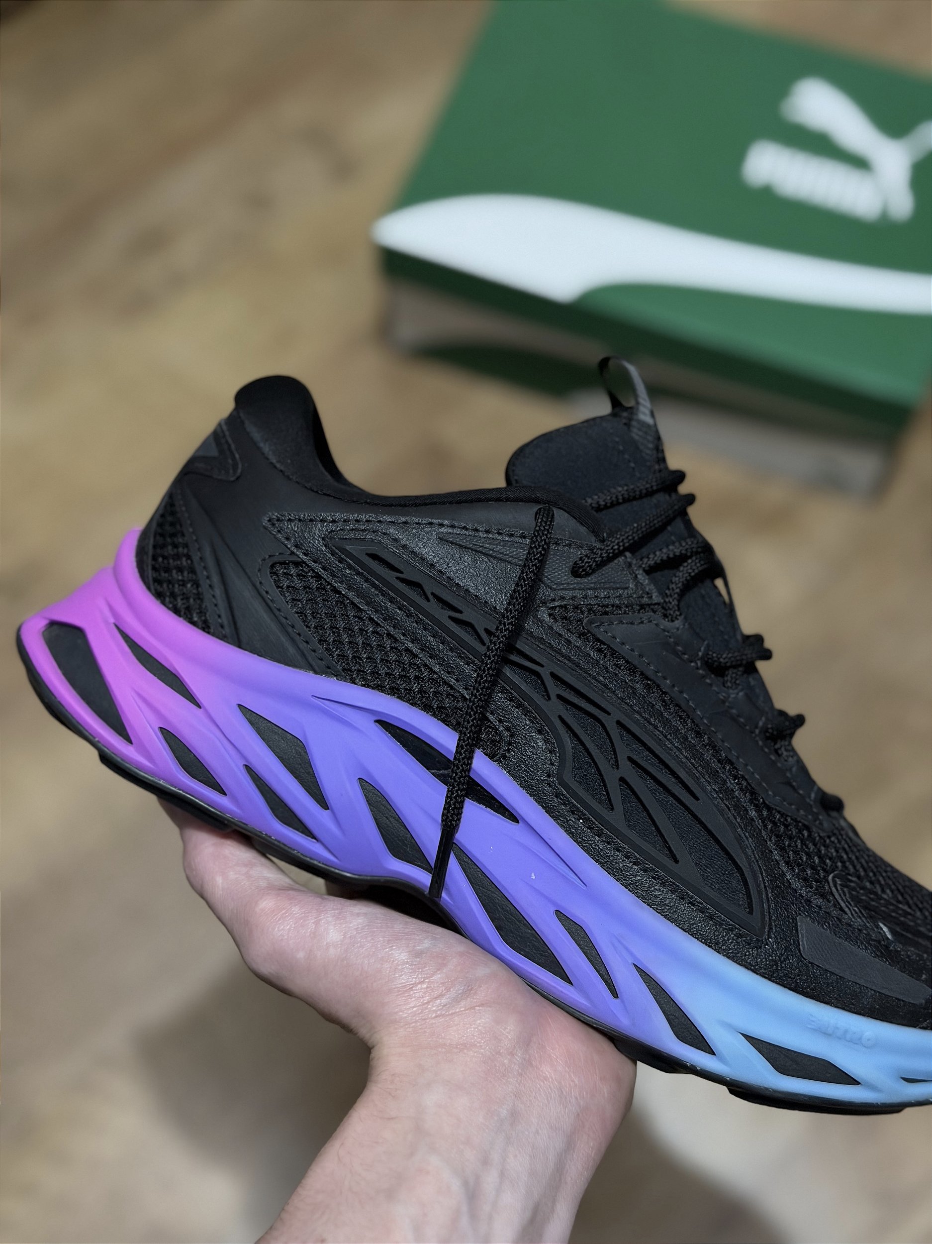 PUMA EXOTEK NITRO (black/luminous blue) - Corre de Rua