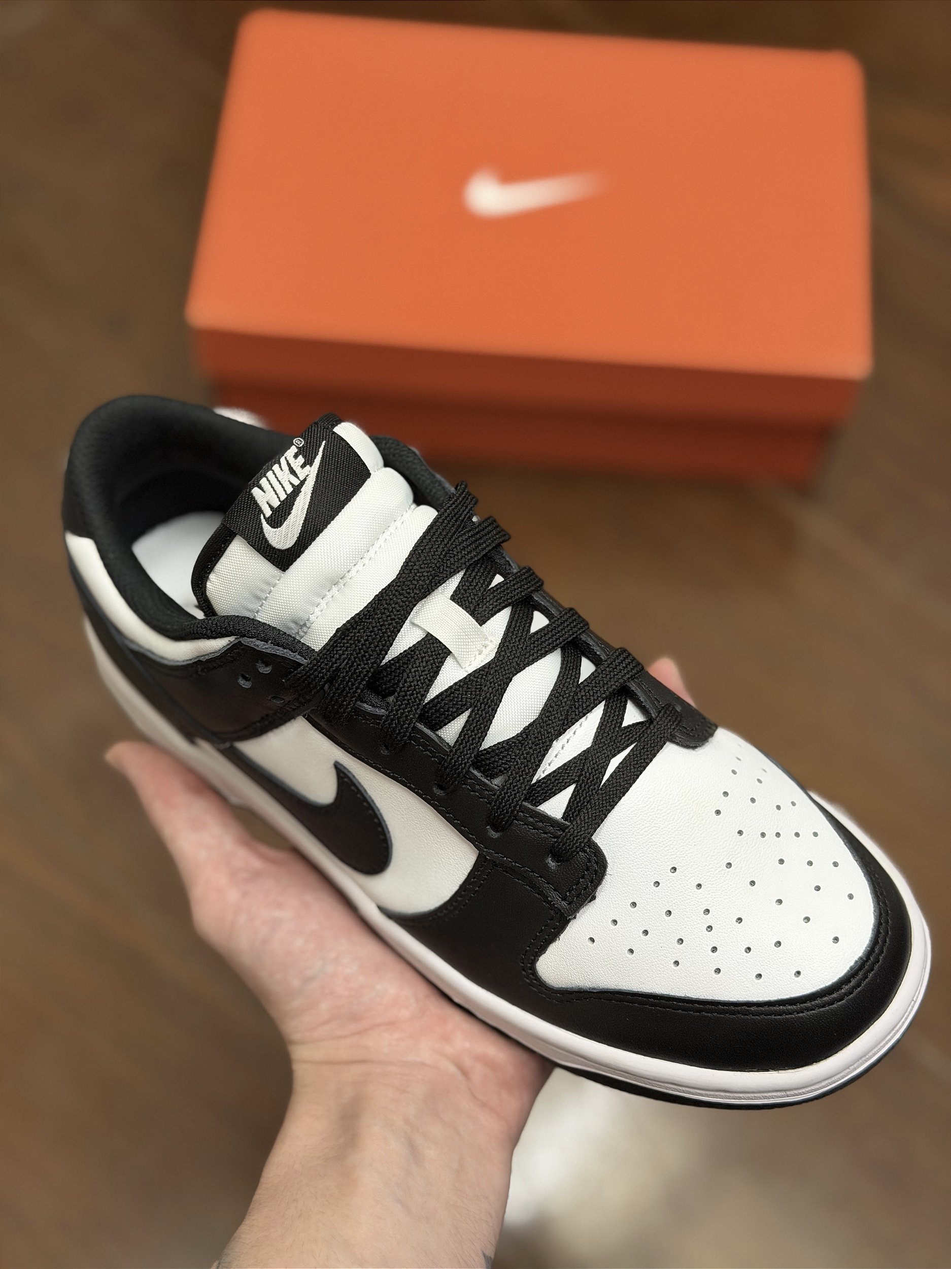 NIKE DUNK LOW (Panda) - Corre de Rua
