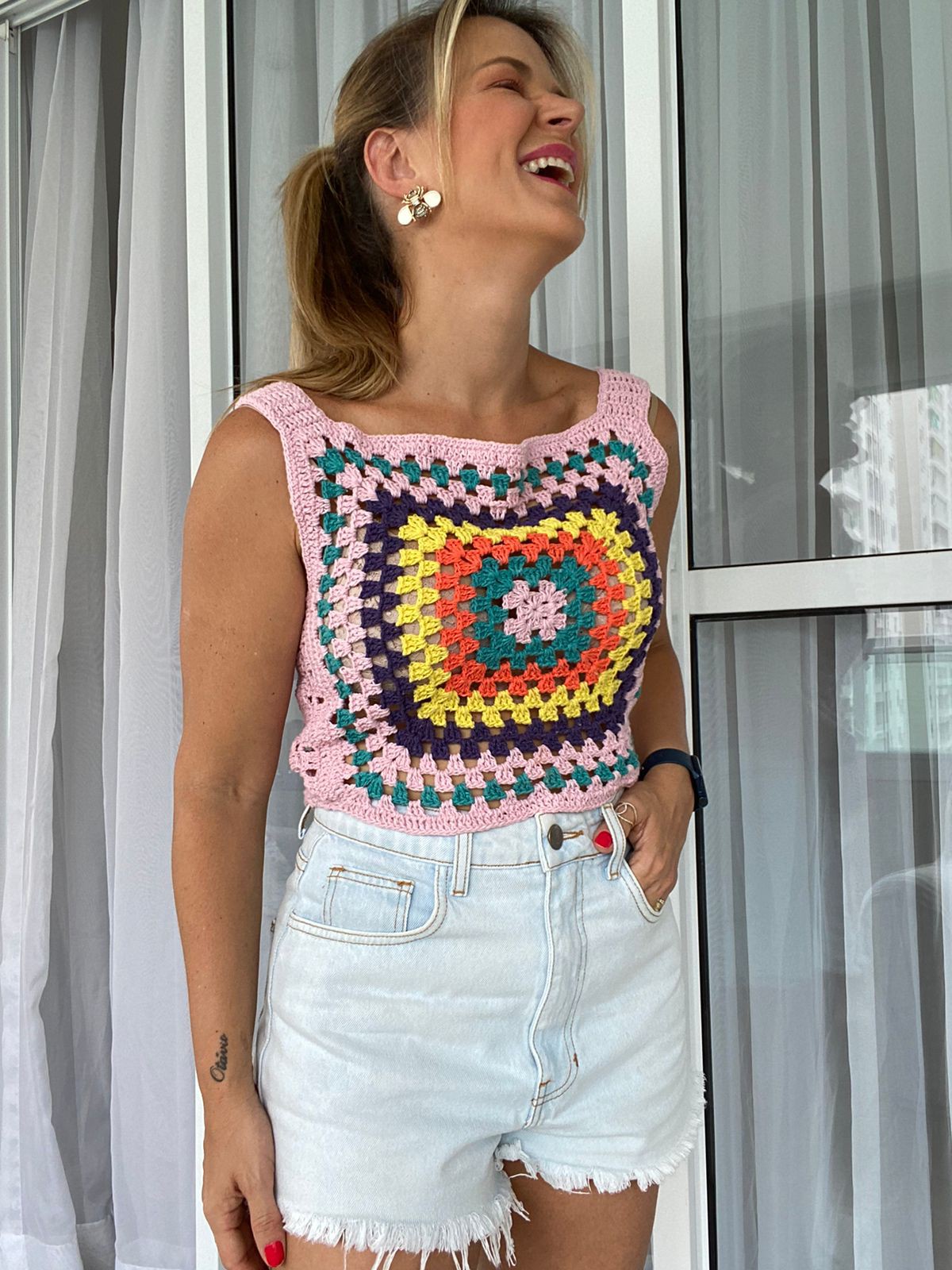Cropped Em Crochê Rosê Com Trabalho Color Tamanho único Madame
