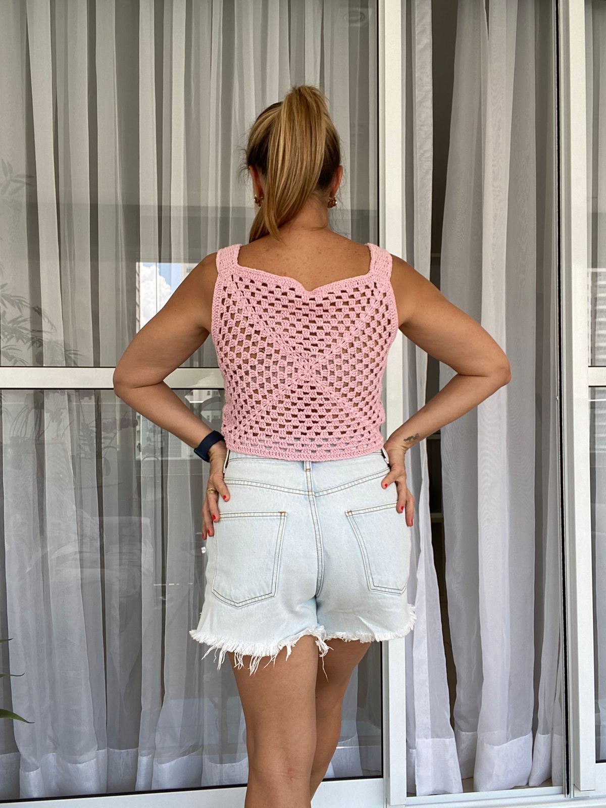 Cropped Em Crochê Rosê Com Trabalho Color Tamanho único Madame