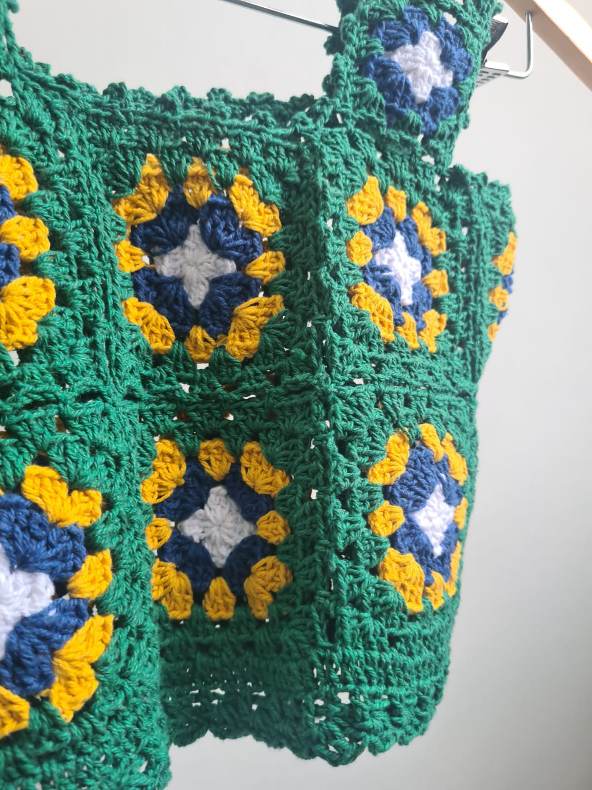 Top em crochê Brasil flags - Madame Ninna - loja online de roupas femininas