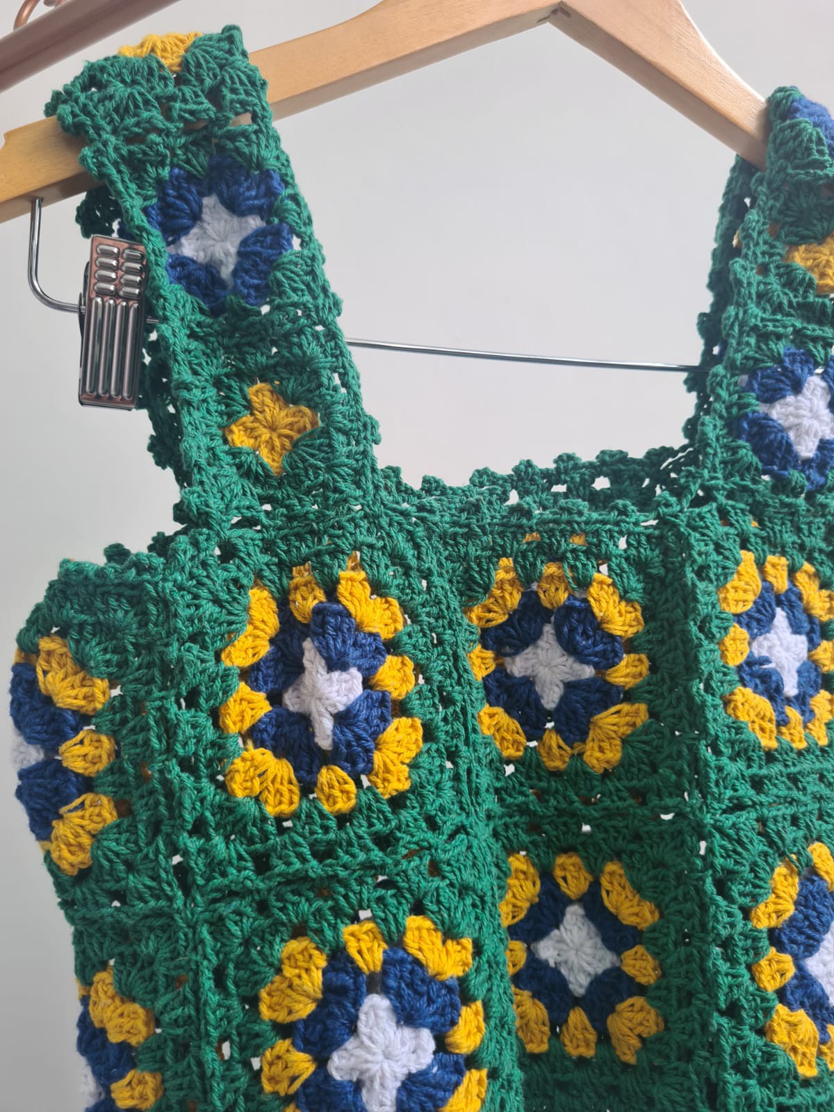 Top em crochê Brasil flags - Madame Ninna - loja online de roupas femininas