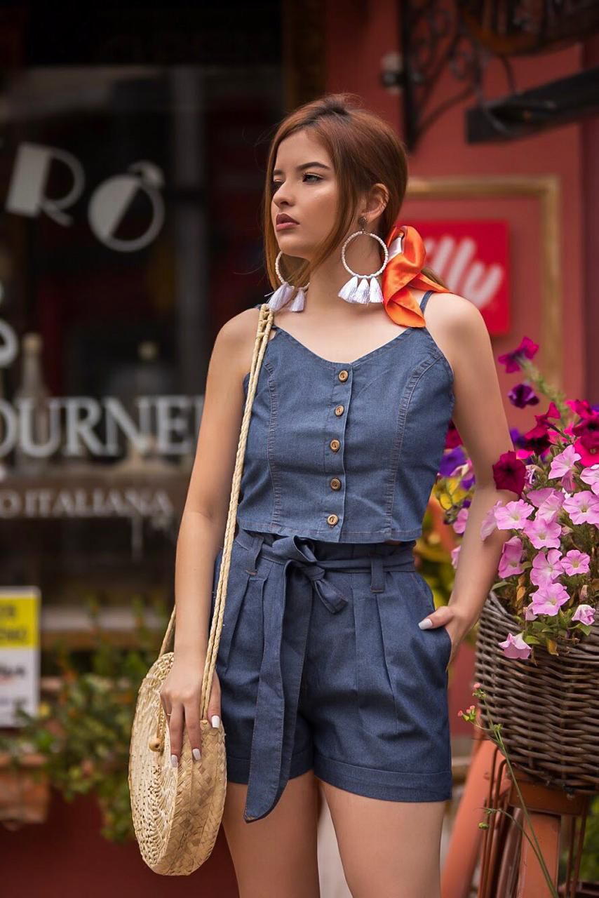 Cropped jeans de alcinha - Madame Ninna - loja online de roupas femininas