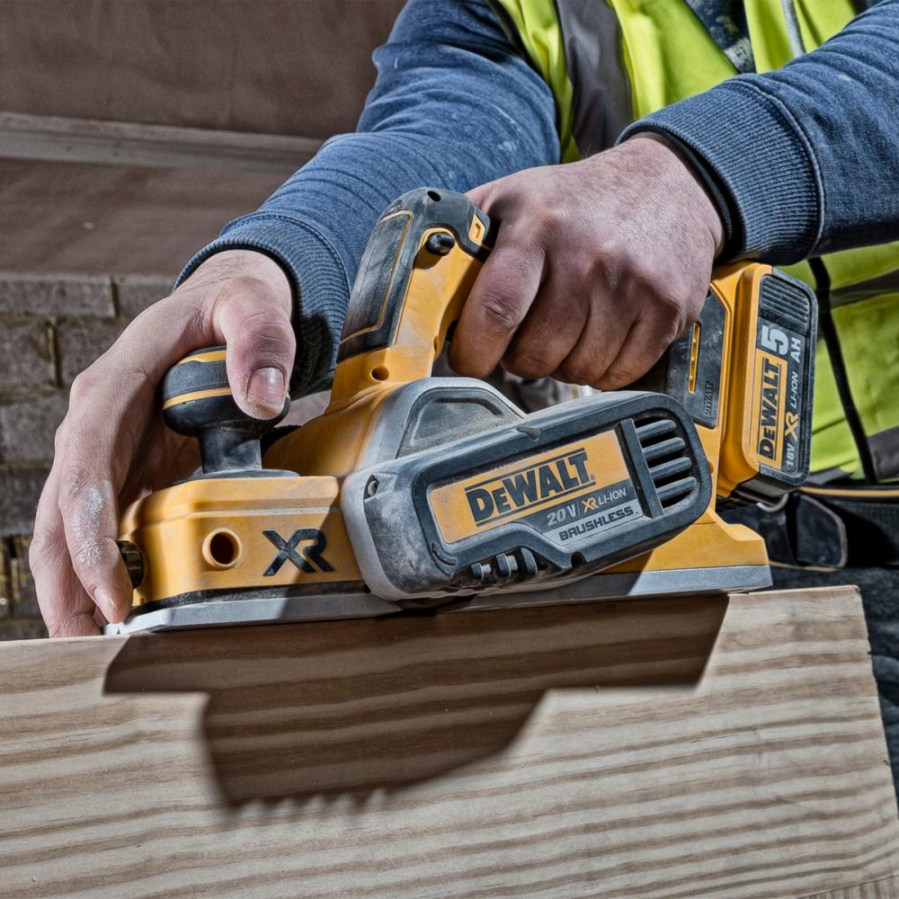 Plaina DEWALT 20V MAX Brushless DCP580B | Sulmódulos - Sulmódulos ...