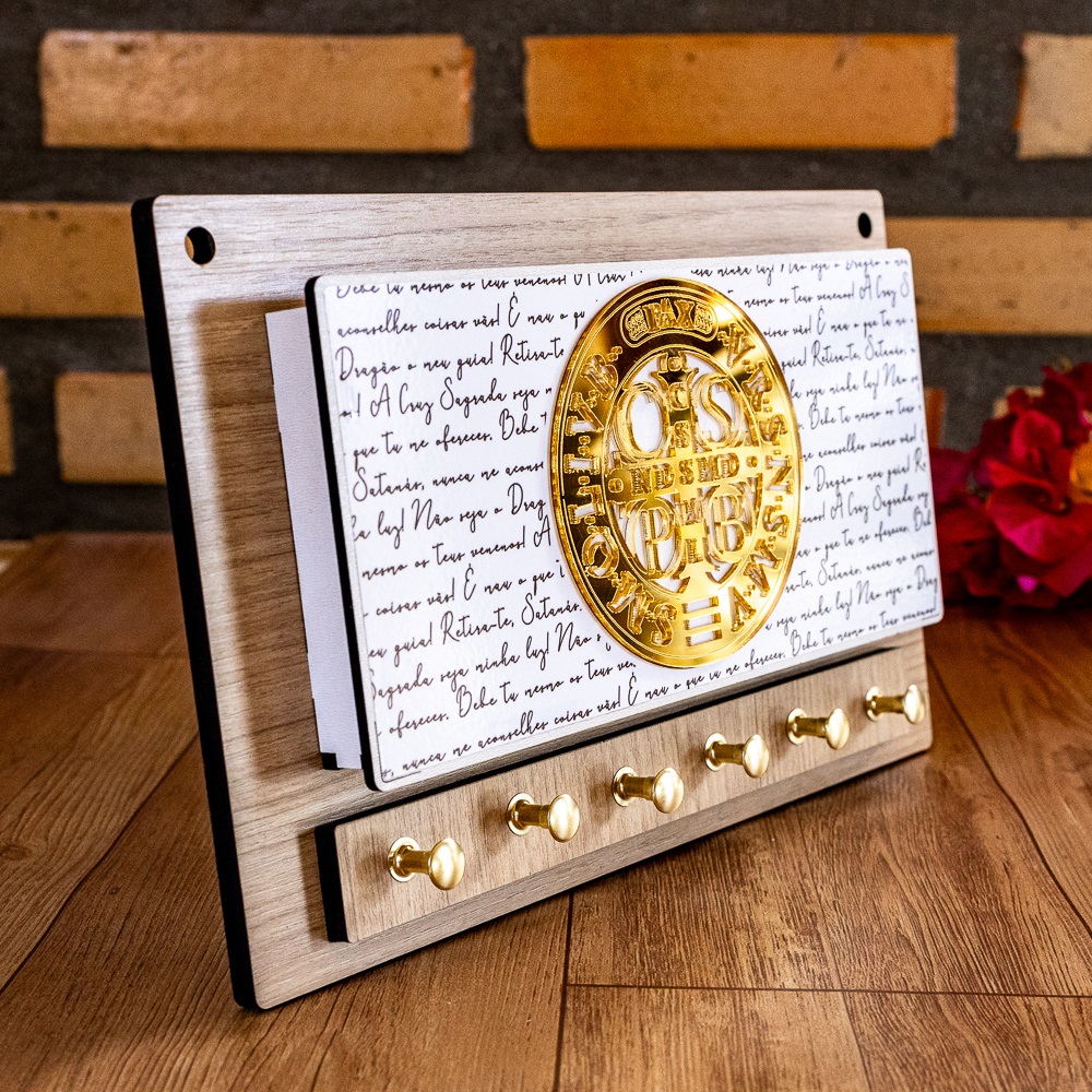 porta chaves com porta cartas retangular medalha de são bento dourada ...