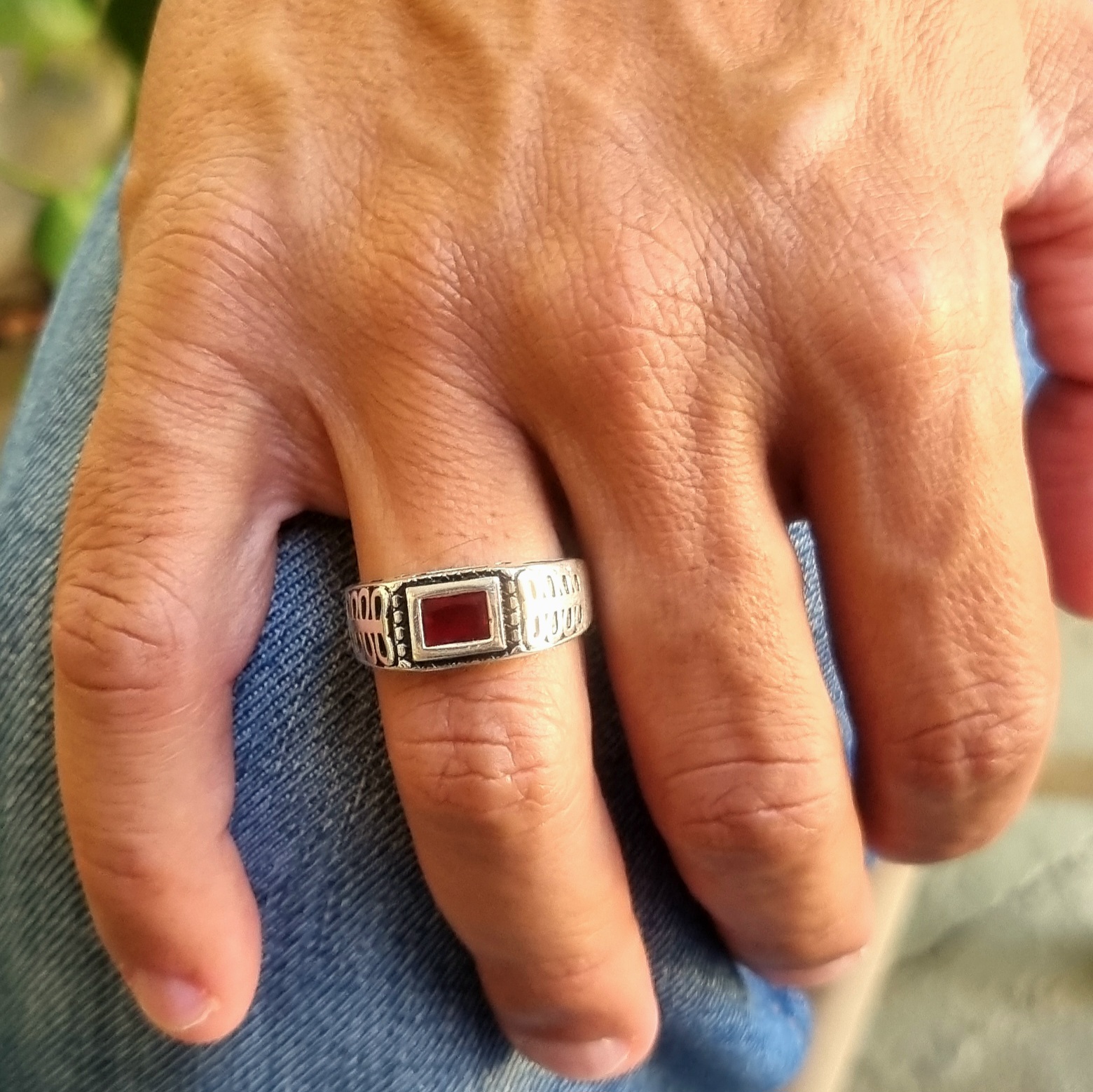 Anel Bali Retangular em Prata 925 e Rubi - Aroeira Pratas