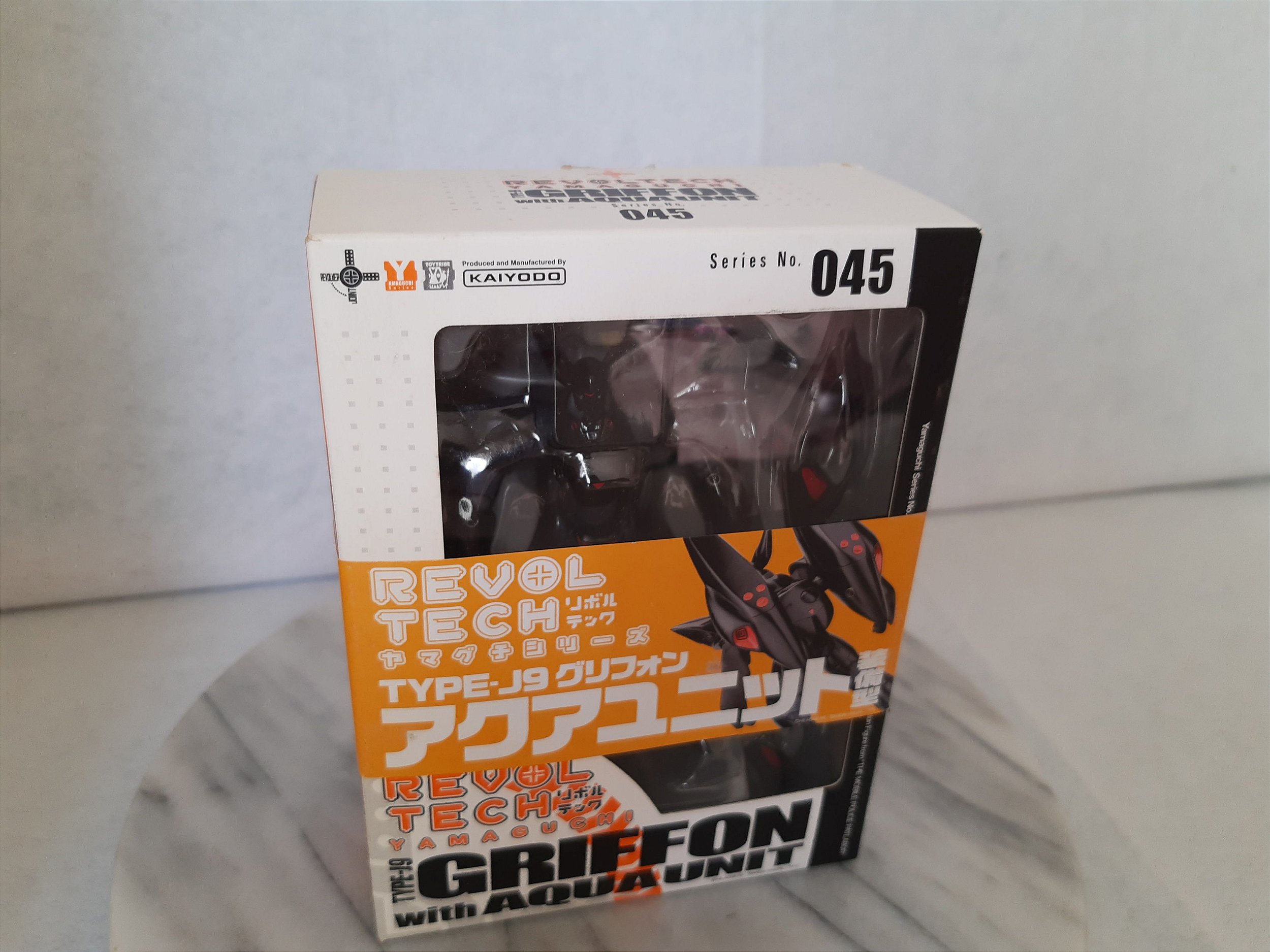 Revoltech type J9 número 45, Griffon with Aquaunit. Da kaiyodo12 cm ...