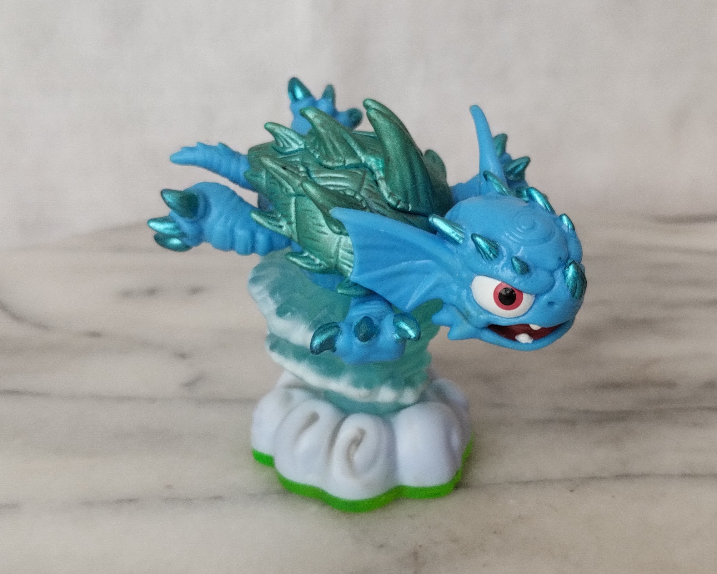 Skylanders Warnado air turtle 6 iscm de altura, usado - Taffy Shop ...