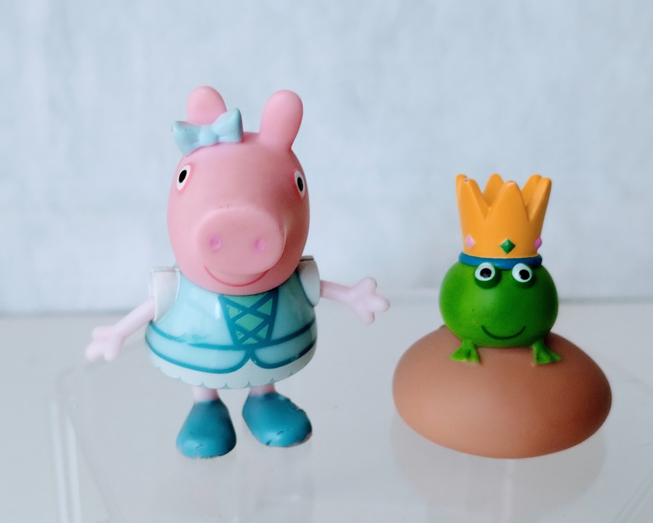 Princesa Peppa da Peppa pig e príncipe sapo, 6 e 5cm - Taffy Shop ...
