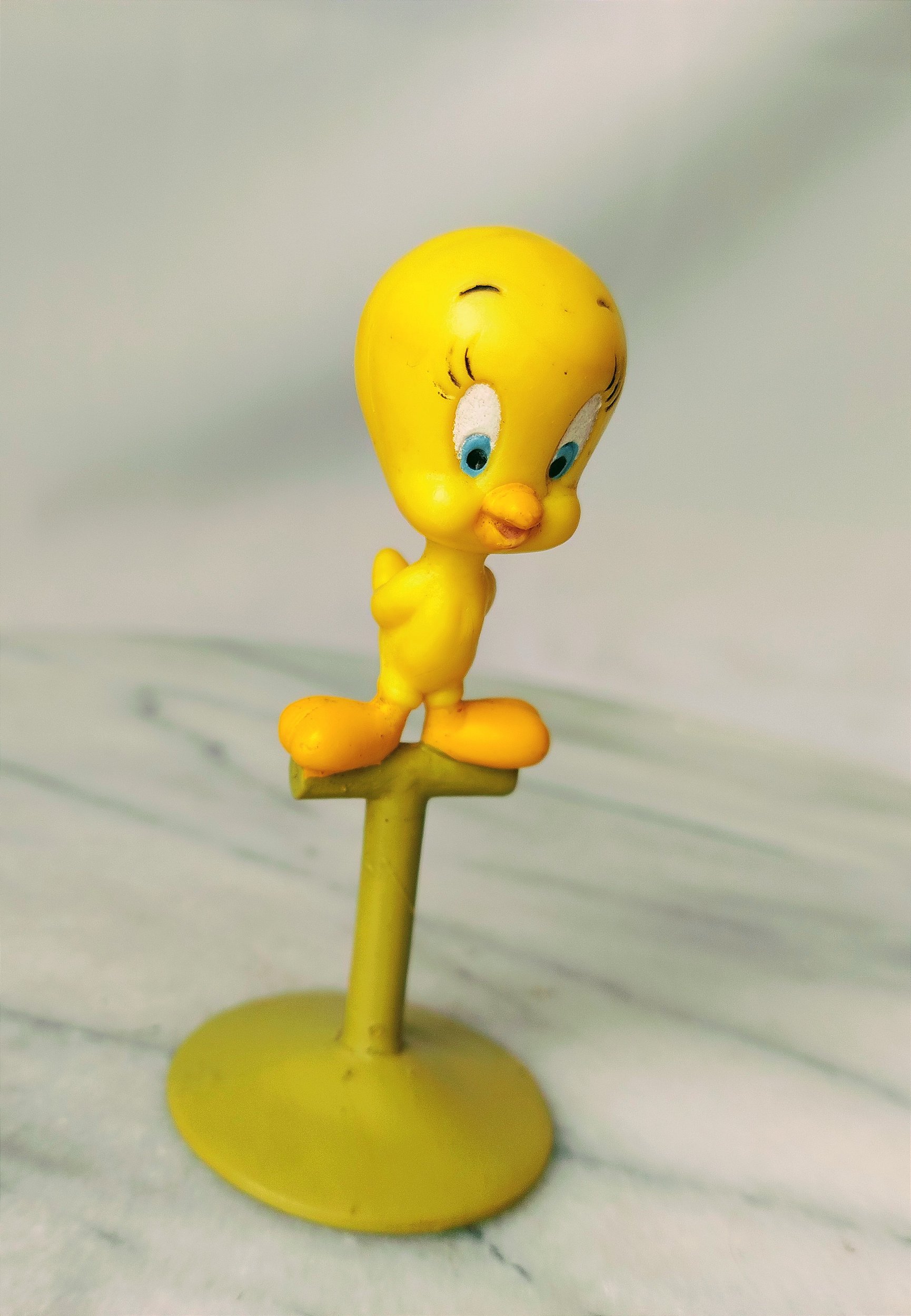 Miniatura de vinil Piu Piu no poleiro Warner Bros, marca Applause 1988 ...