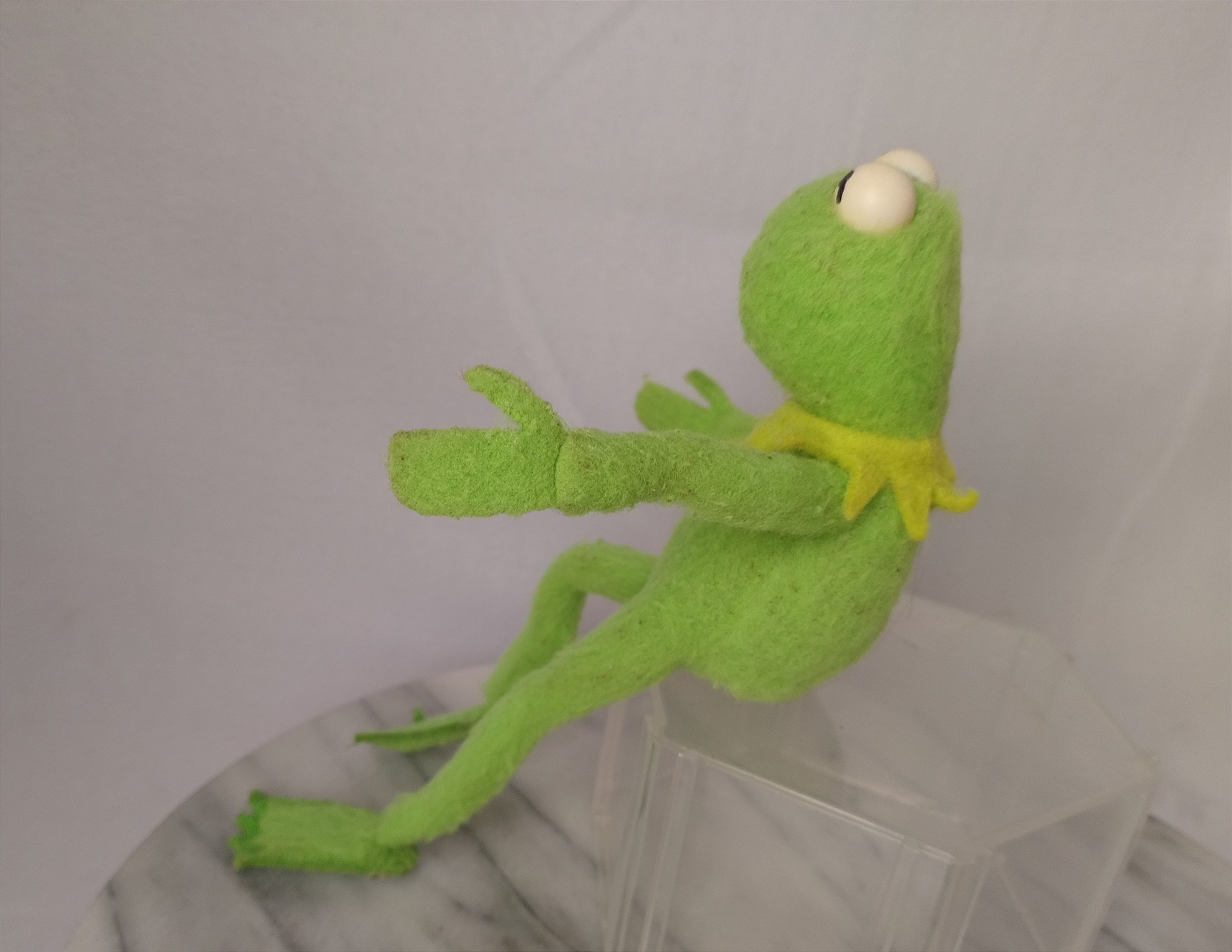 Mini pelúcia estrutura de arame posavel caco sapo / Kermit do Muppet ...