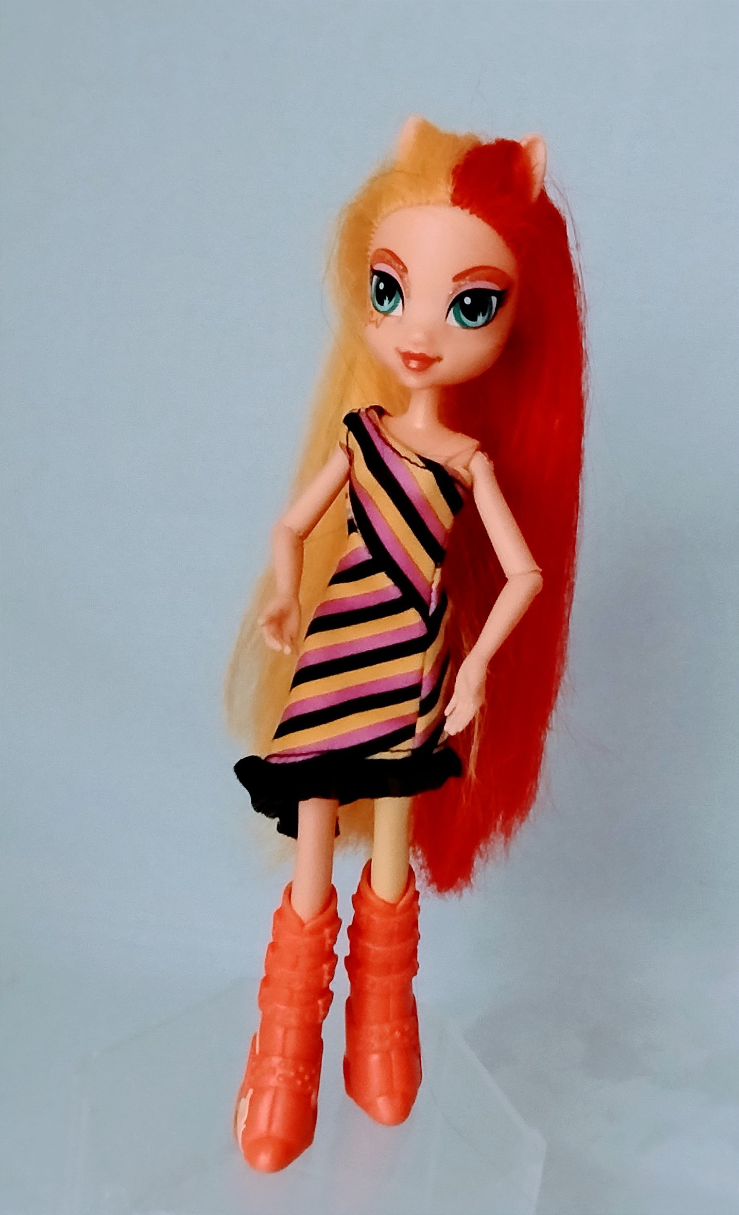 My little pony Equestria girl Sunset Shimmer usada - Taffy Shop - Brechó de brinquedos