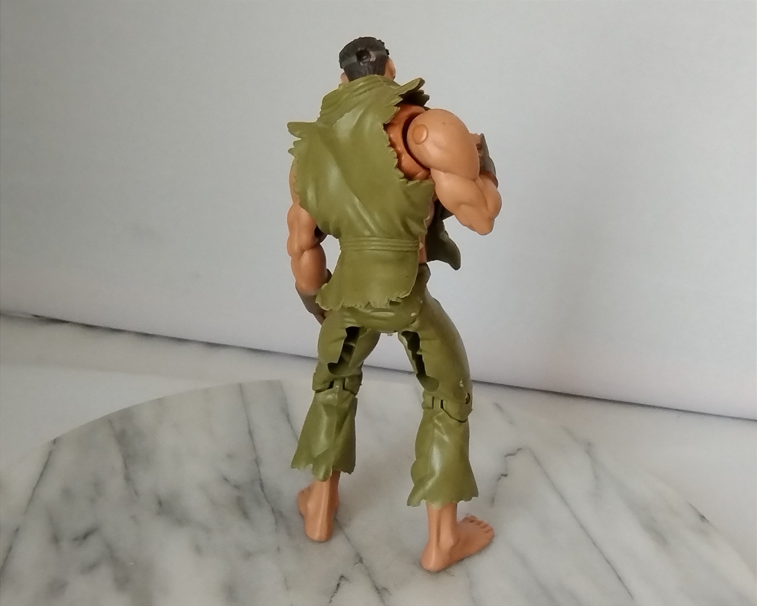 Boneco articulado Ryu Street Fighter, 18,5 cm, faltando parte de tras ...