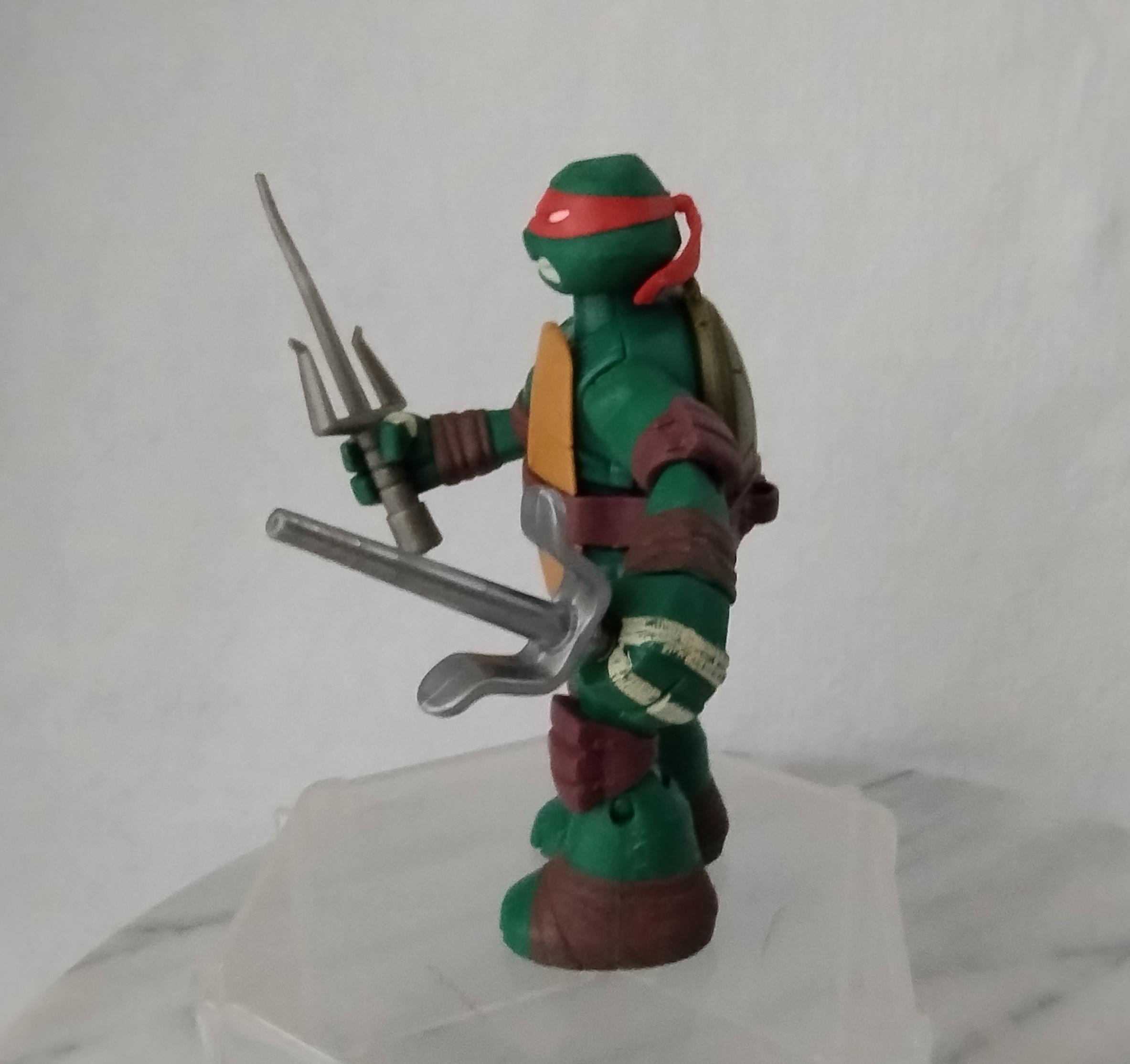 Tartaruga ninja articulado Raphael / Rafael com par de sai ligeiramente ...