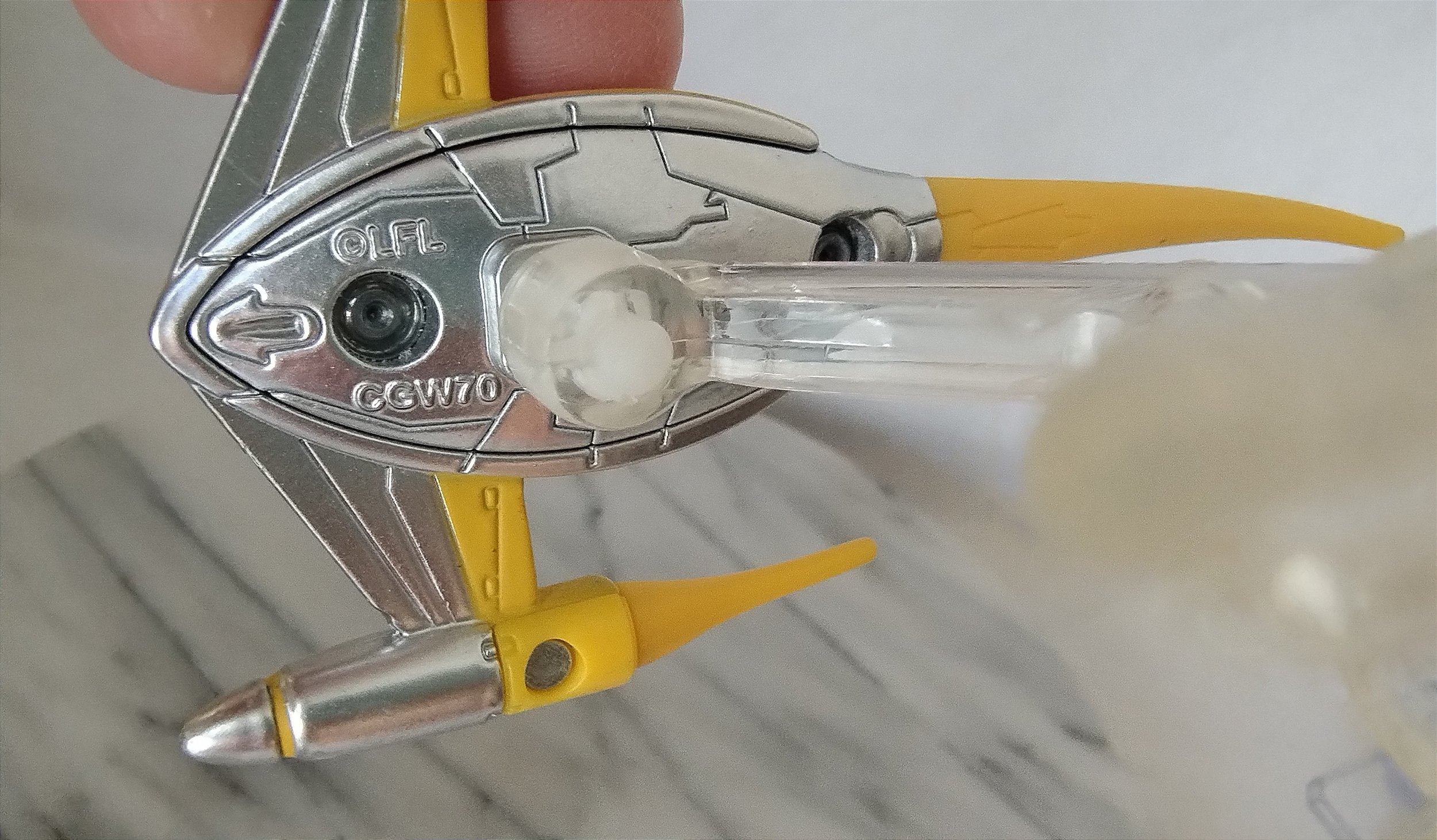 Miniatura Hot Wheels Nave Naboo starfighter do Star wars, com pedestal ...
