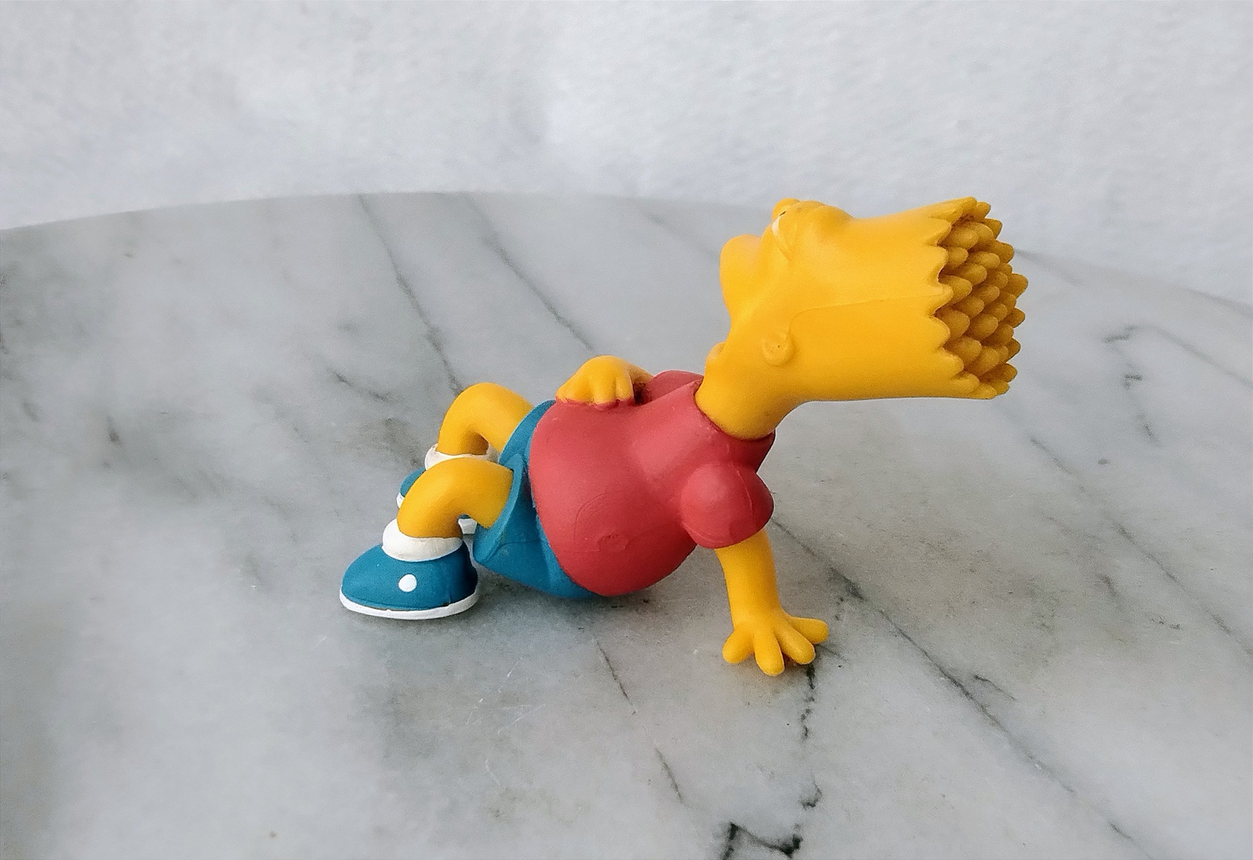 Boneco estatico Bart Simpson sentado 7 cm Fox 2007 - Taffy Shop ...