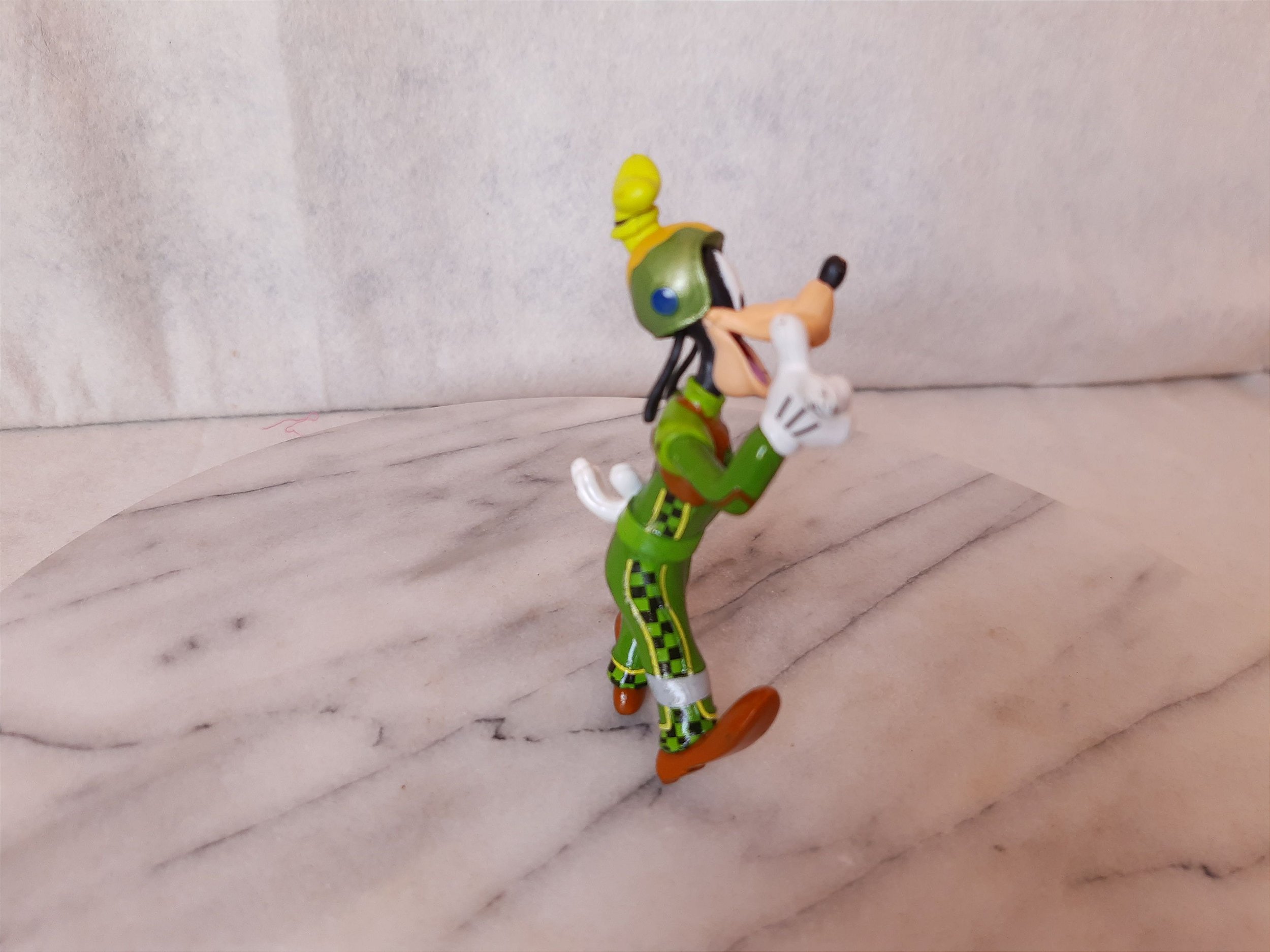 Miniatura de vinil estatica pateta piloto carro de corrida coleção ...