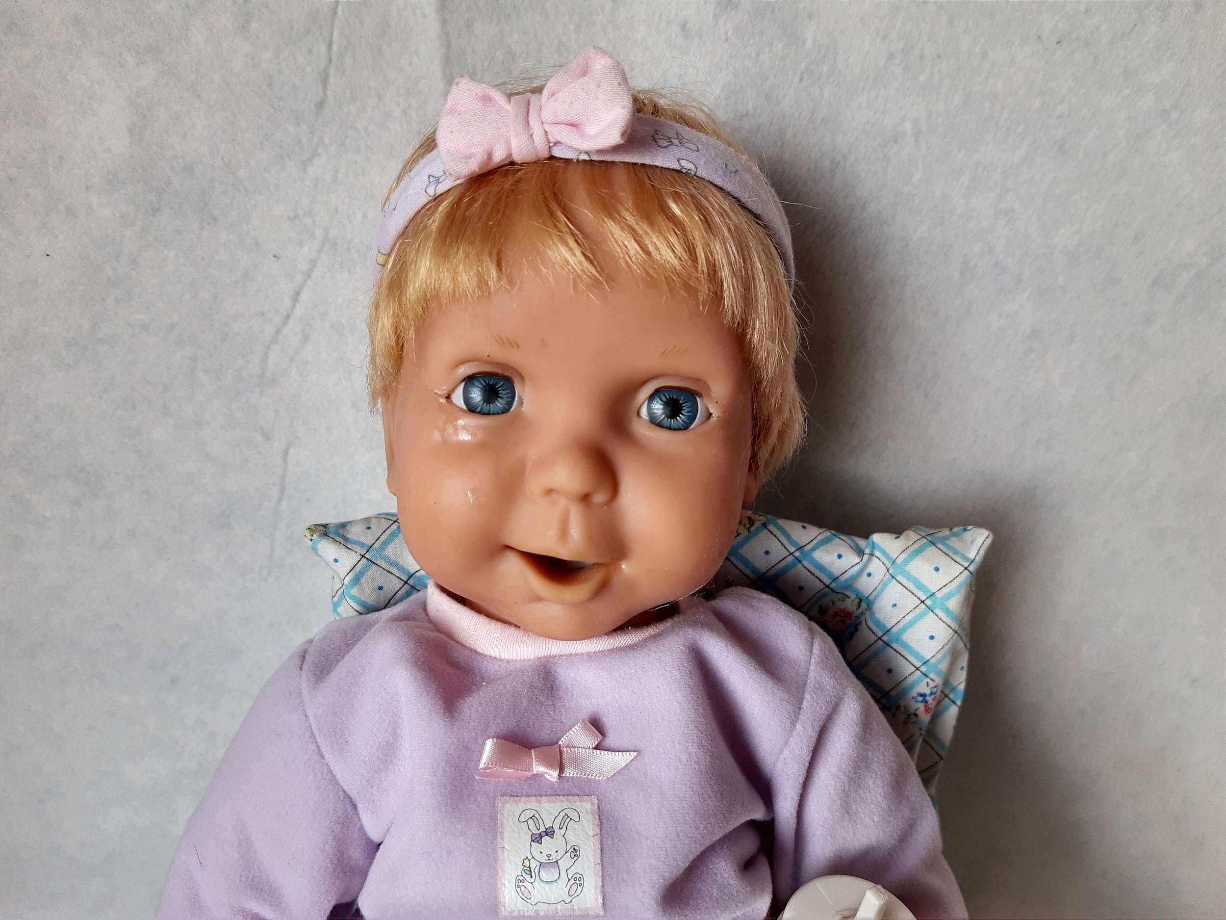Boneca miracle Baby Mattel com tiara original mamadeira não original da ...