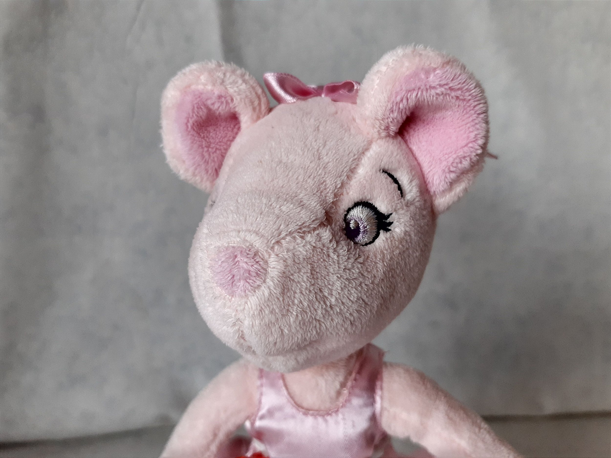 Pelúcia rata Angelina bailarina 30 cm, usada - Taffy Shop - Brechó de ...