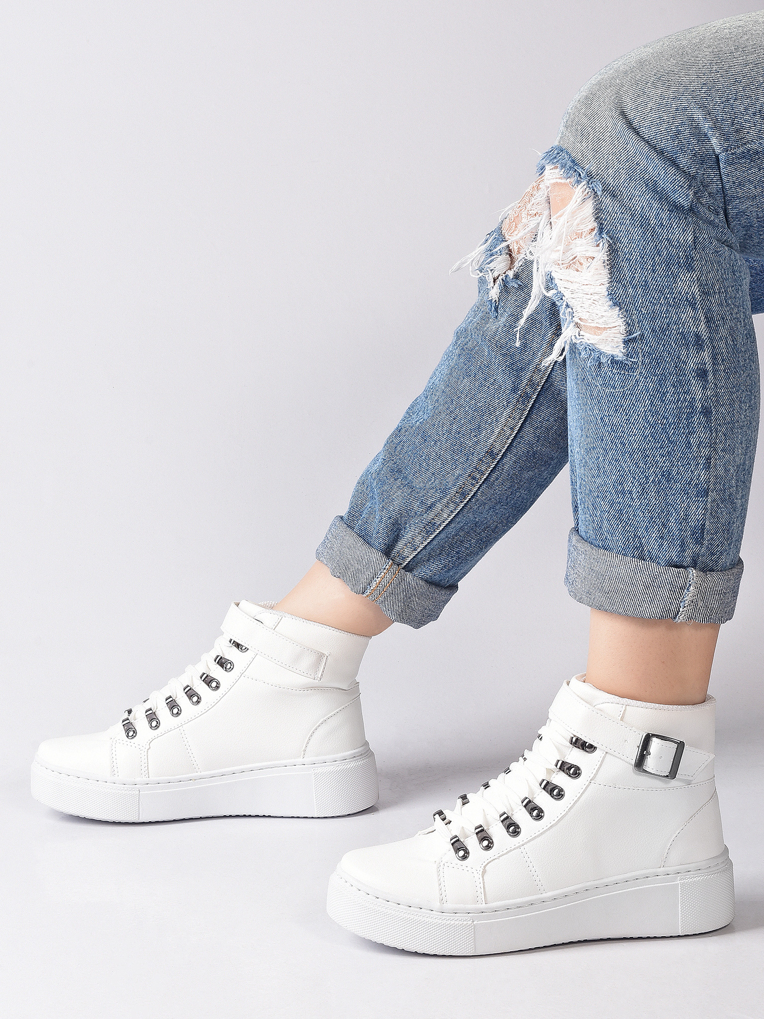 Tênis Botinha Branco: Solado Branco, Casual e Moderno - Salook Calçados