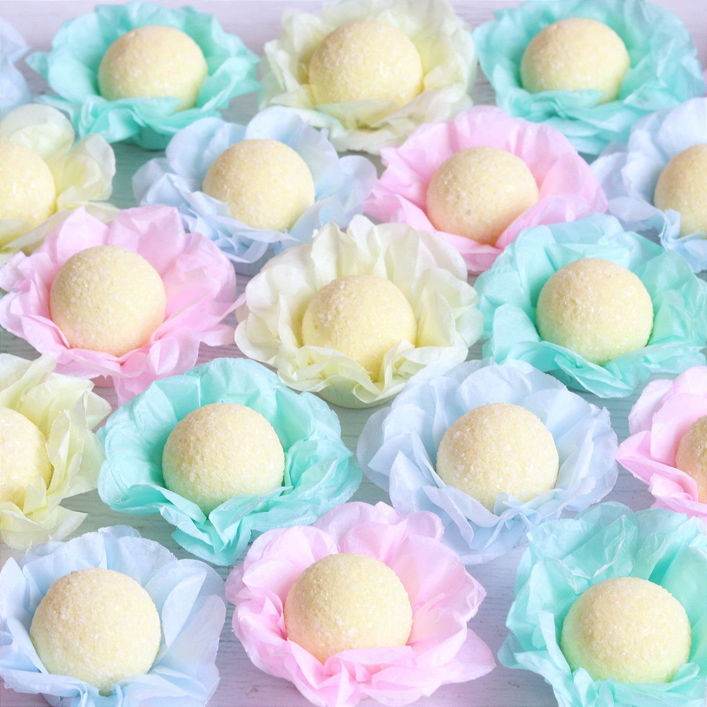 Forminha para Doces Finos - R-82 - Seda Candy-Mista - 40 unidades ...