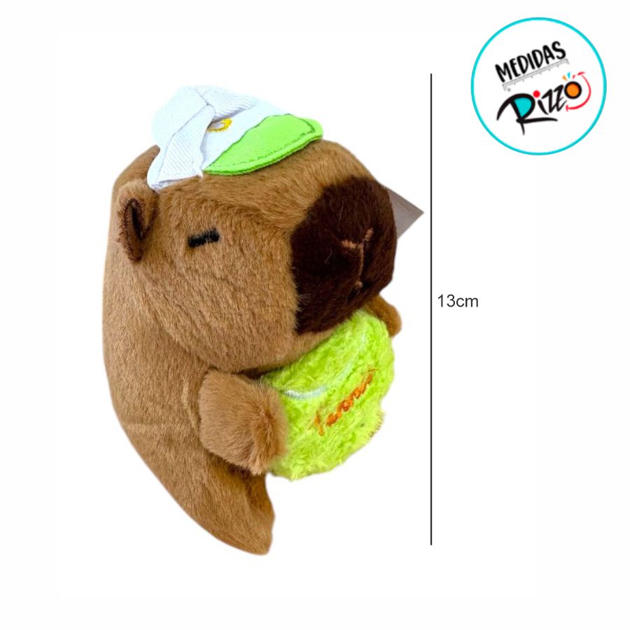 Chaveiro de Pelúcia - Capivara Marrom Claro de Boné Segurando bola de ...