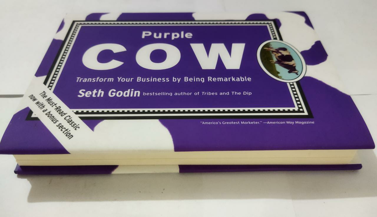 Purple Cow - Seth Godin (Inglês) - Seboterapia - Livros
