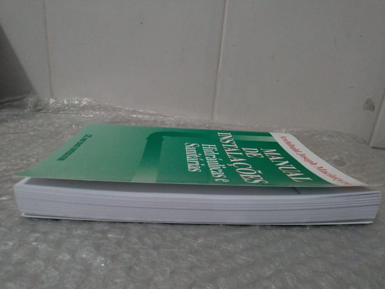 Manual de Instalações Hidráulicas e Sanitárias - Archibald Joseph ...