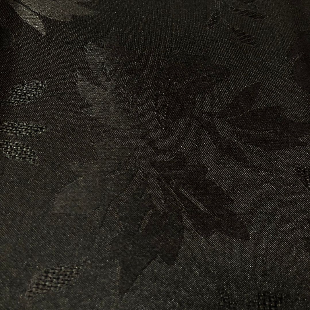 Tecido Jacquard Medalhão Viena Adamascado Preto - Viivatex - Site de ...