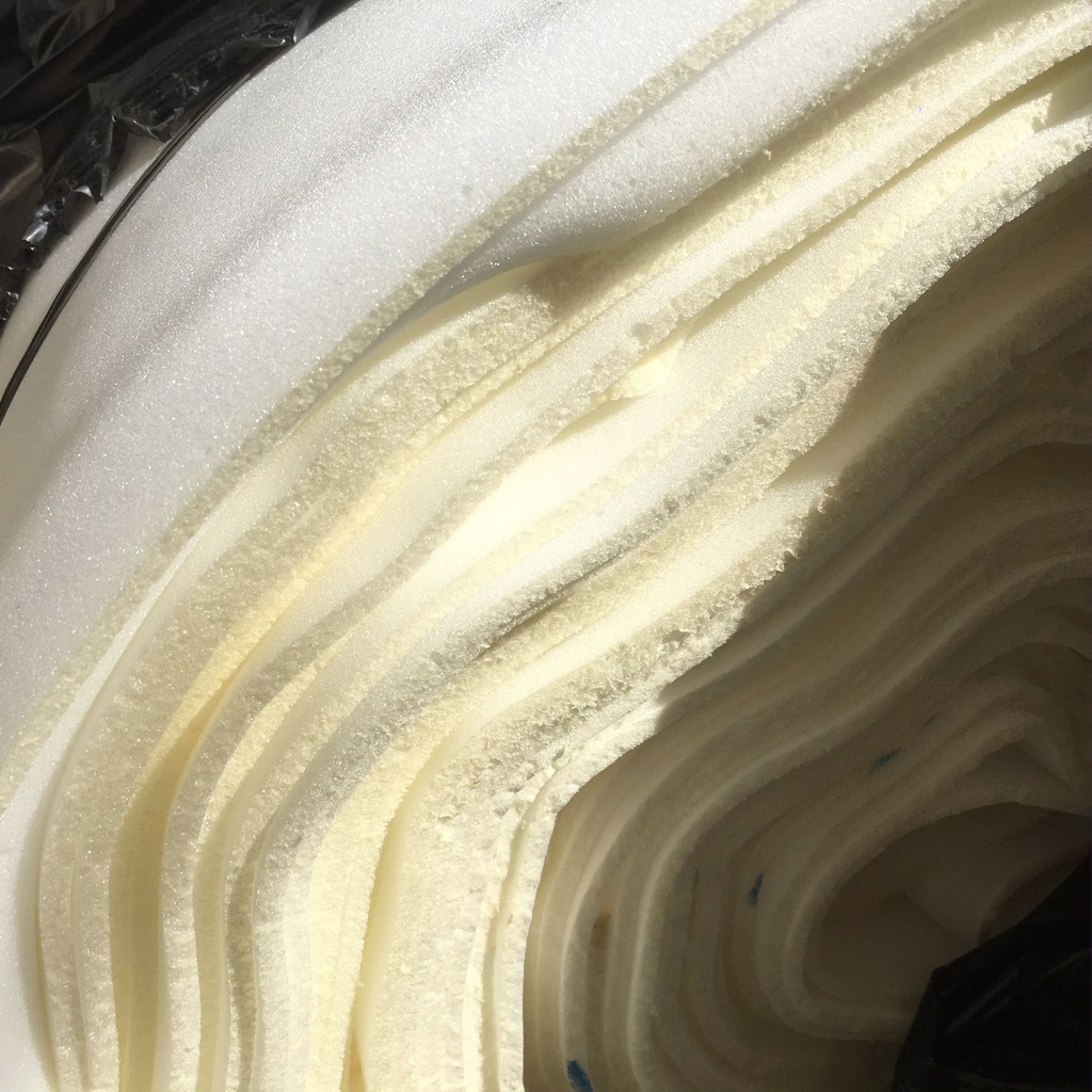 Espuma em metro Branca D28 com 1,88mts de largura com 0,50 de cm espes ...