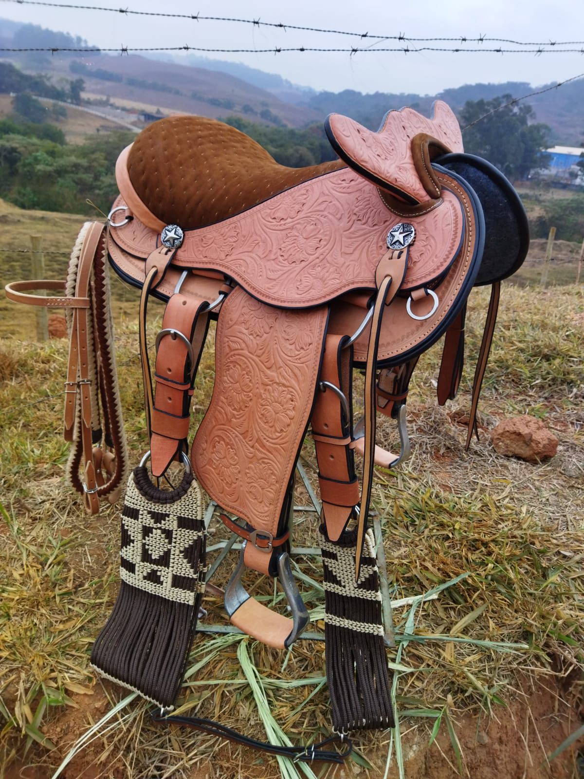 Sela Paulista Entalhada de Cabeça Mineira Para Passeio Montaria 17 ...