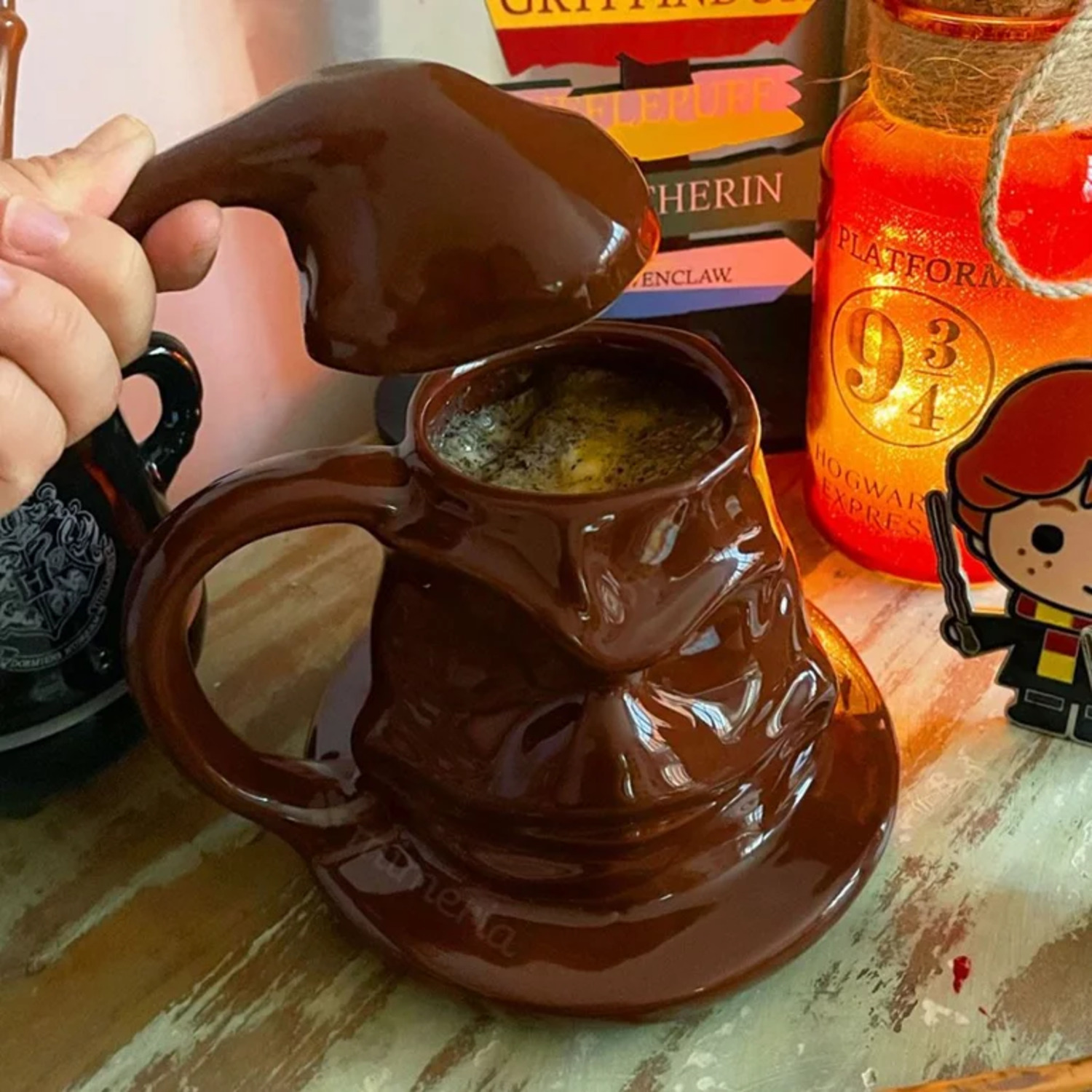 Caneca 3D de Porcelana Chapéu Seletor: Harry Potter - Fings Store - A ... Caneca 3D de Porcelana Chapéu Seletor: Harry Potter - Fings Store - A ...