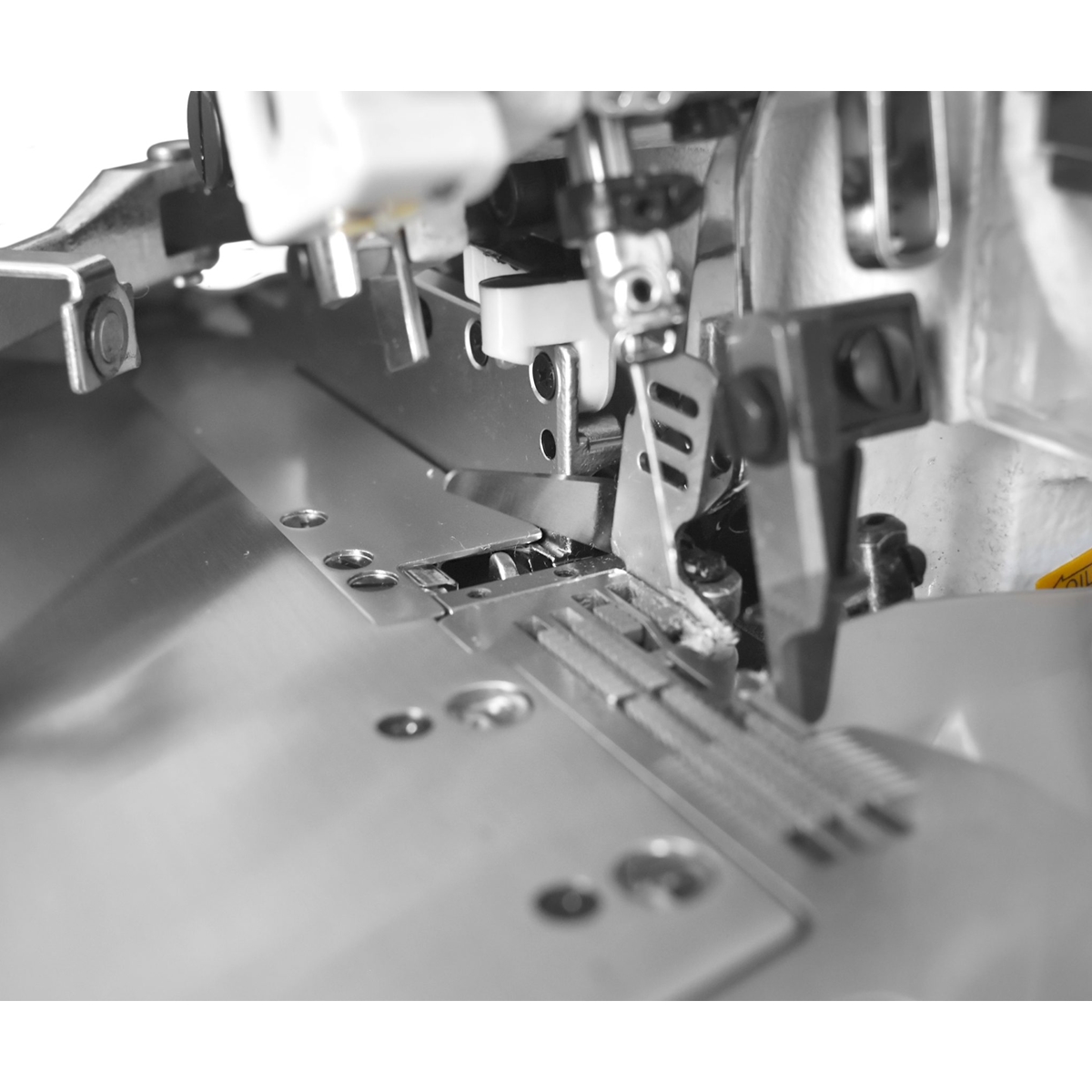 Máquina de Costura Overloque Eletrônica Direct Drive Lanmax LM-663D-E ...