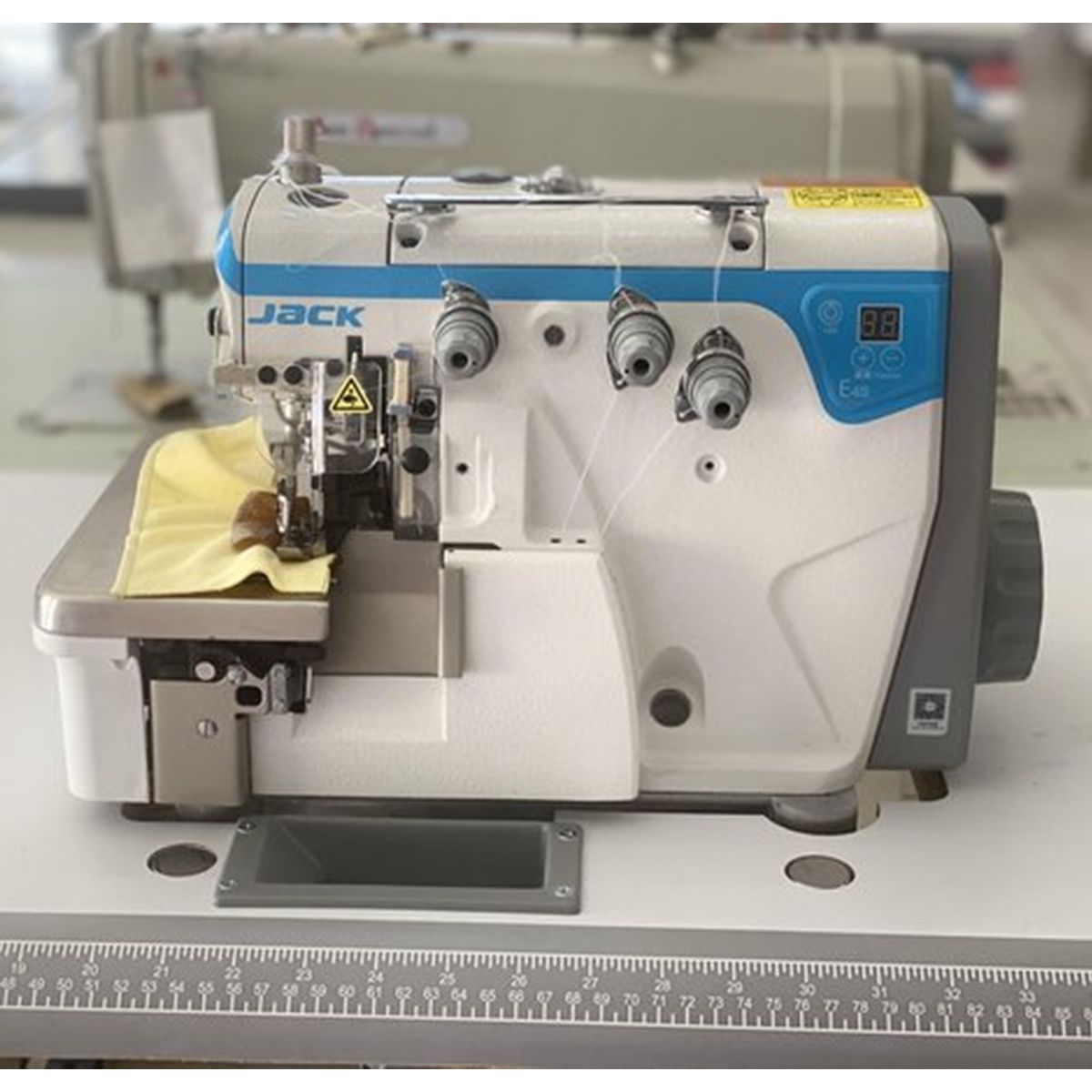 Máquina de Costura Overloque Direct Drive Jack JK-E4S-3-02/233 - Plamaq Máquinas de Costura