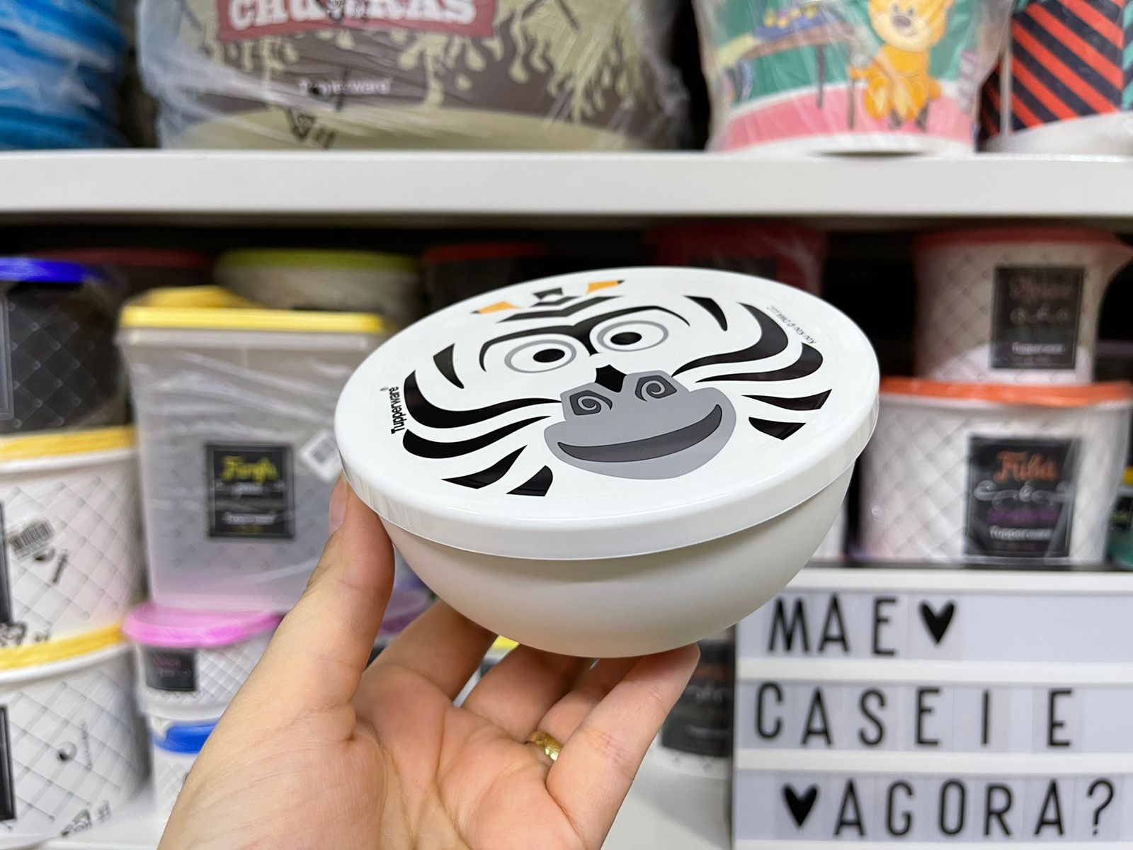 Tupperware Pote Redondo KouKou Marty Madagascar 300 ml - Mãe, Casei e ...