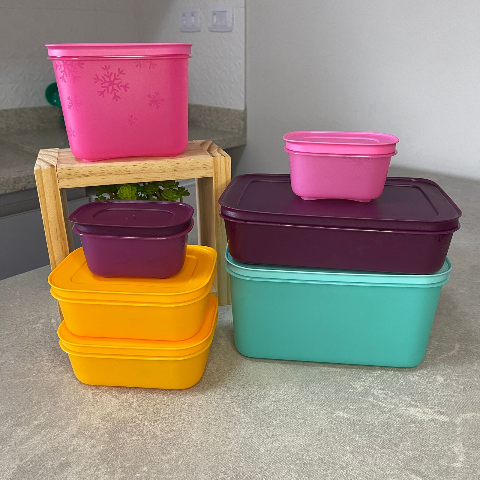 Tupperware Kit 7 Peças Freezer Line - Colorido - Mãe, Casei e Agora ...