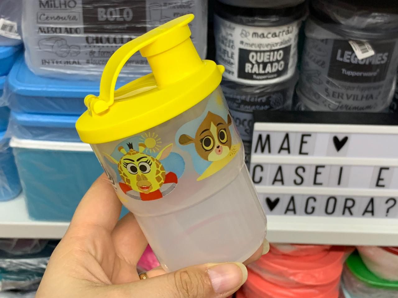 Tupperware Copo Colors com Bico Madagascar Kou Kou 225 ml - Mãe, Casei ...