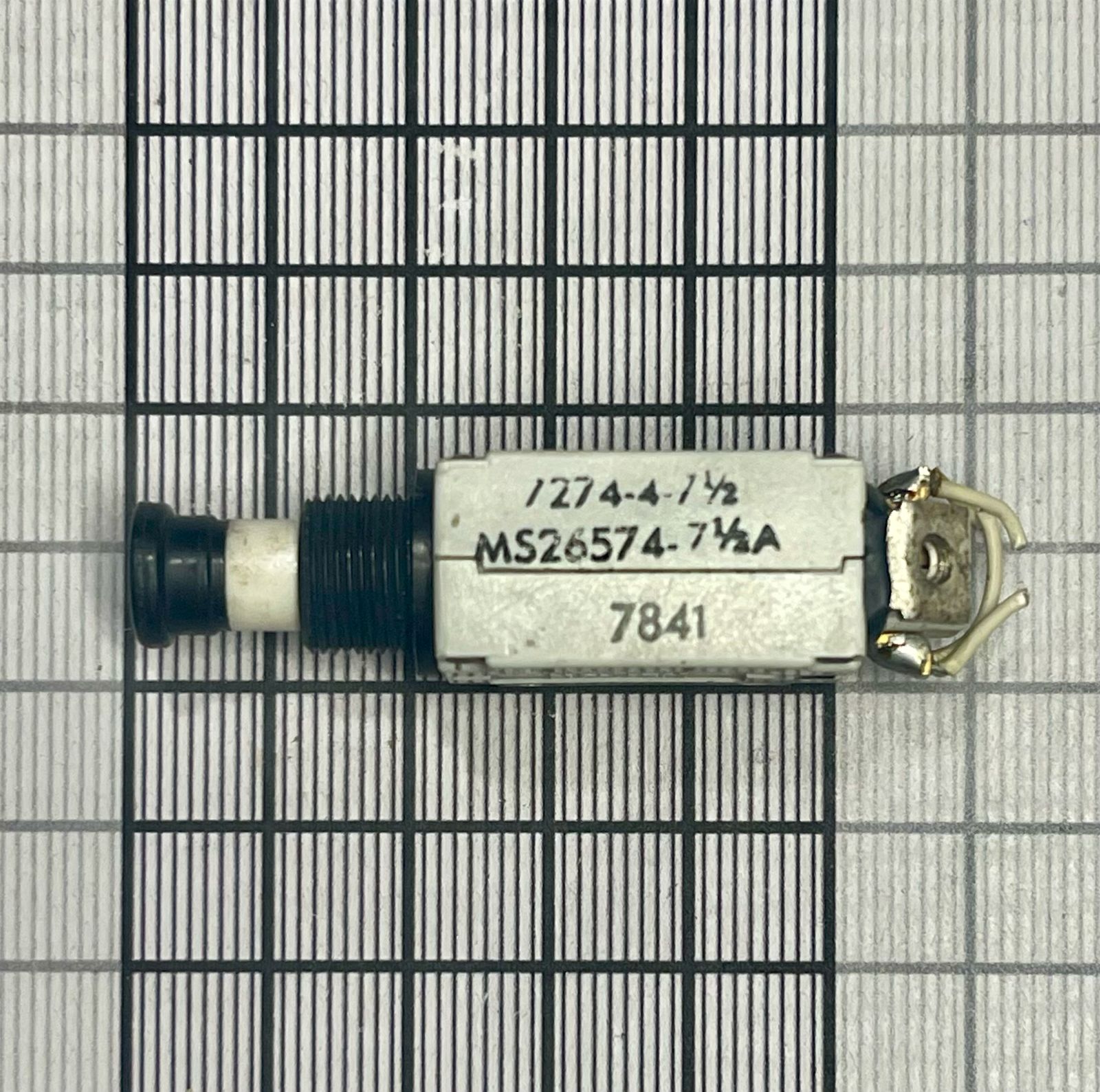 DISJUNTOR 7 1/2 AMP (SV) - MS26574-7-1/2A - Fibraer