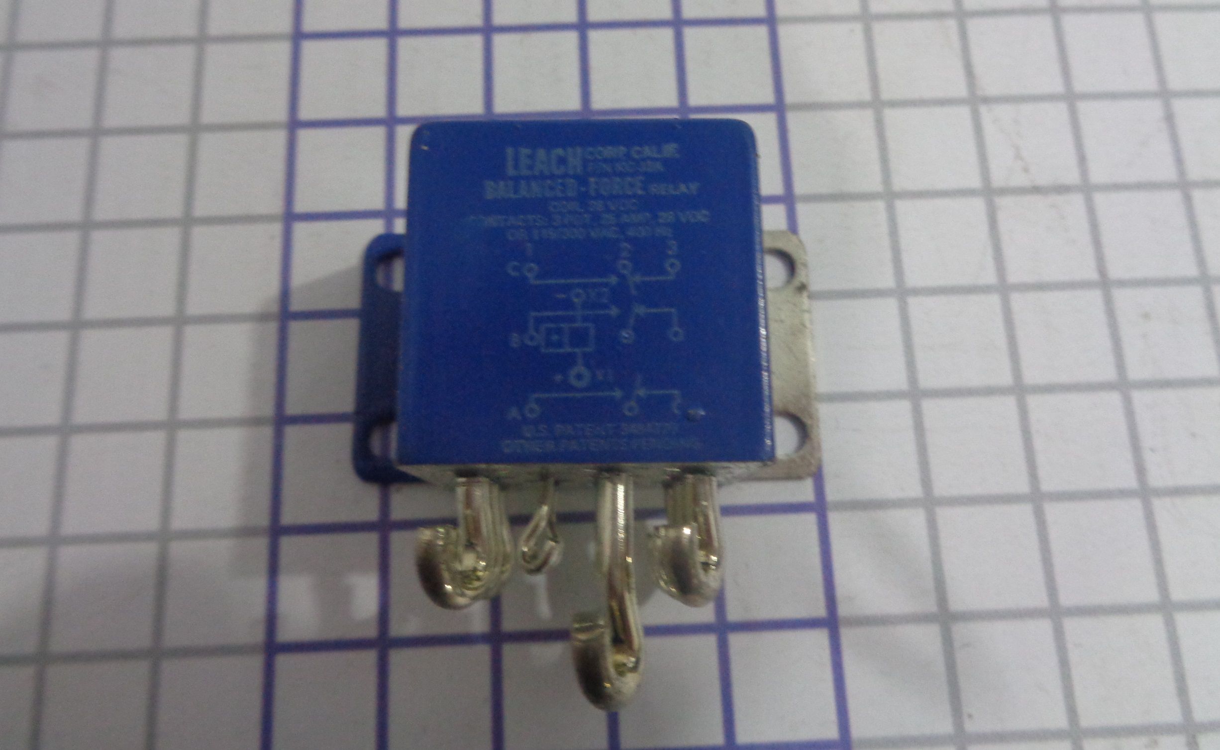 RELÉ 28V - KC-J2A - Fibraer