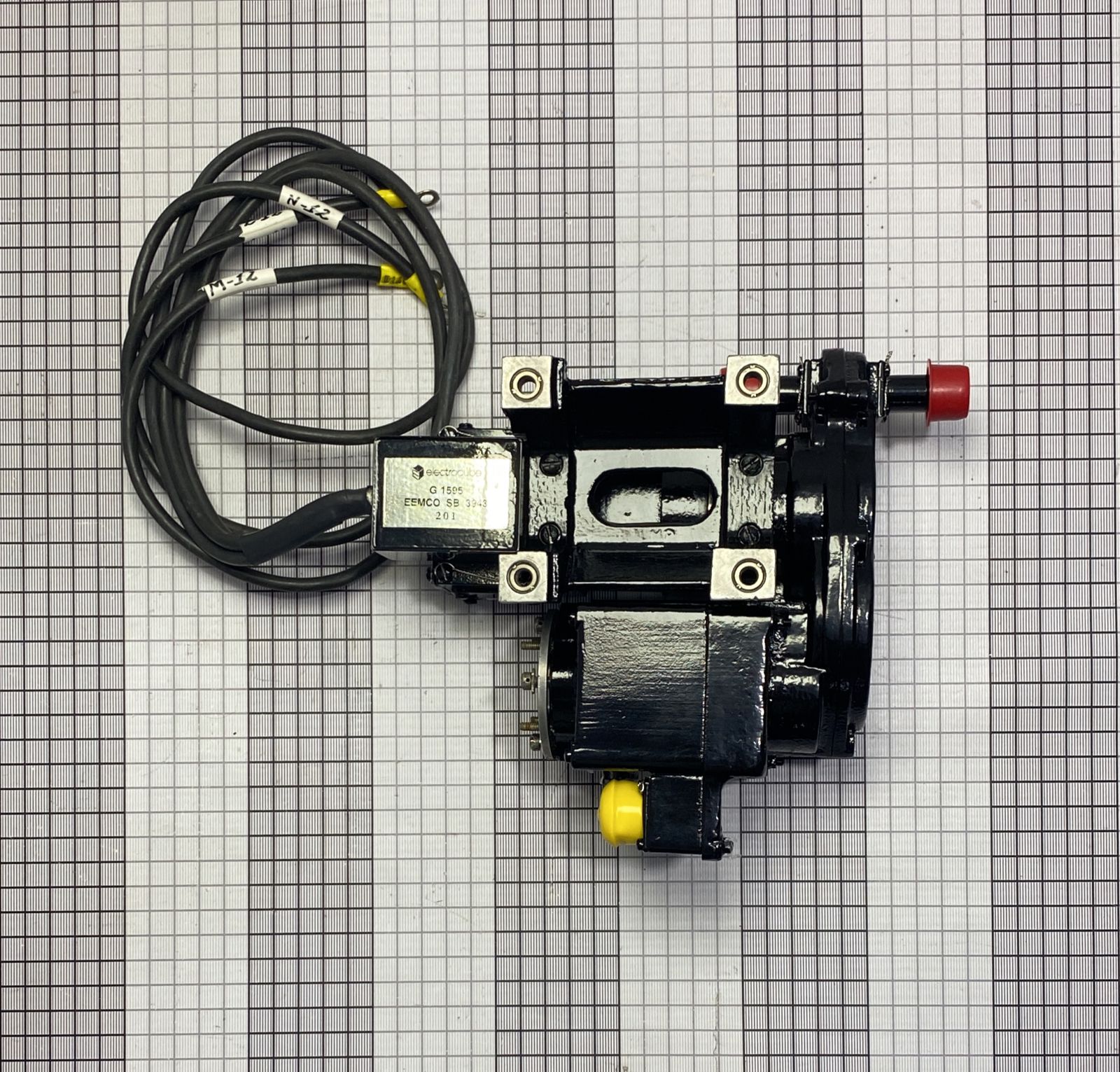 MOTOR FLAP EMB110 - D1522-5 - Fibraer